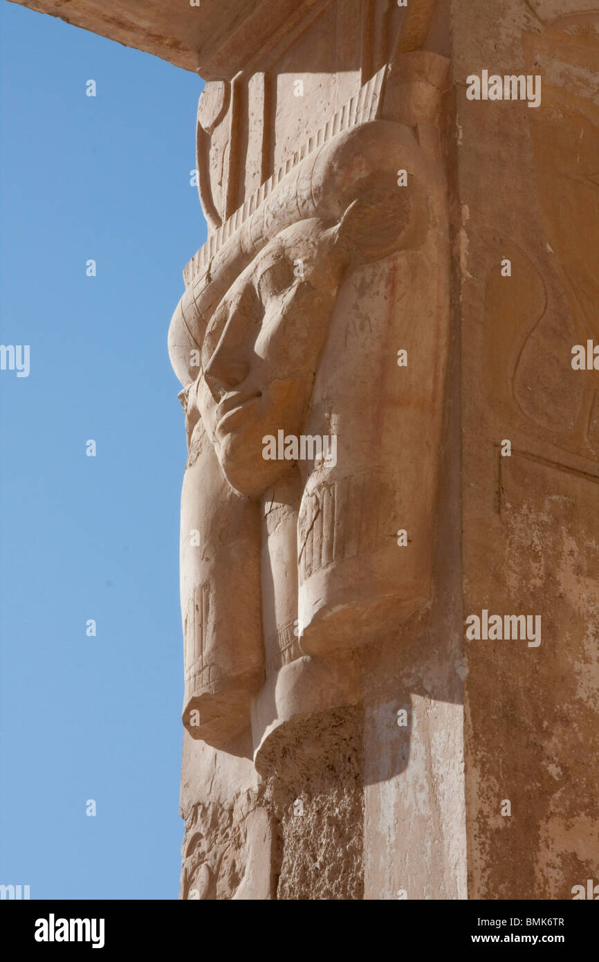 Column with Hathor capital in the Chapel of Hathor in the Hatshepsut ...