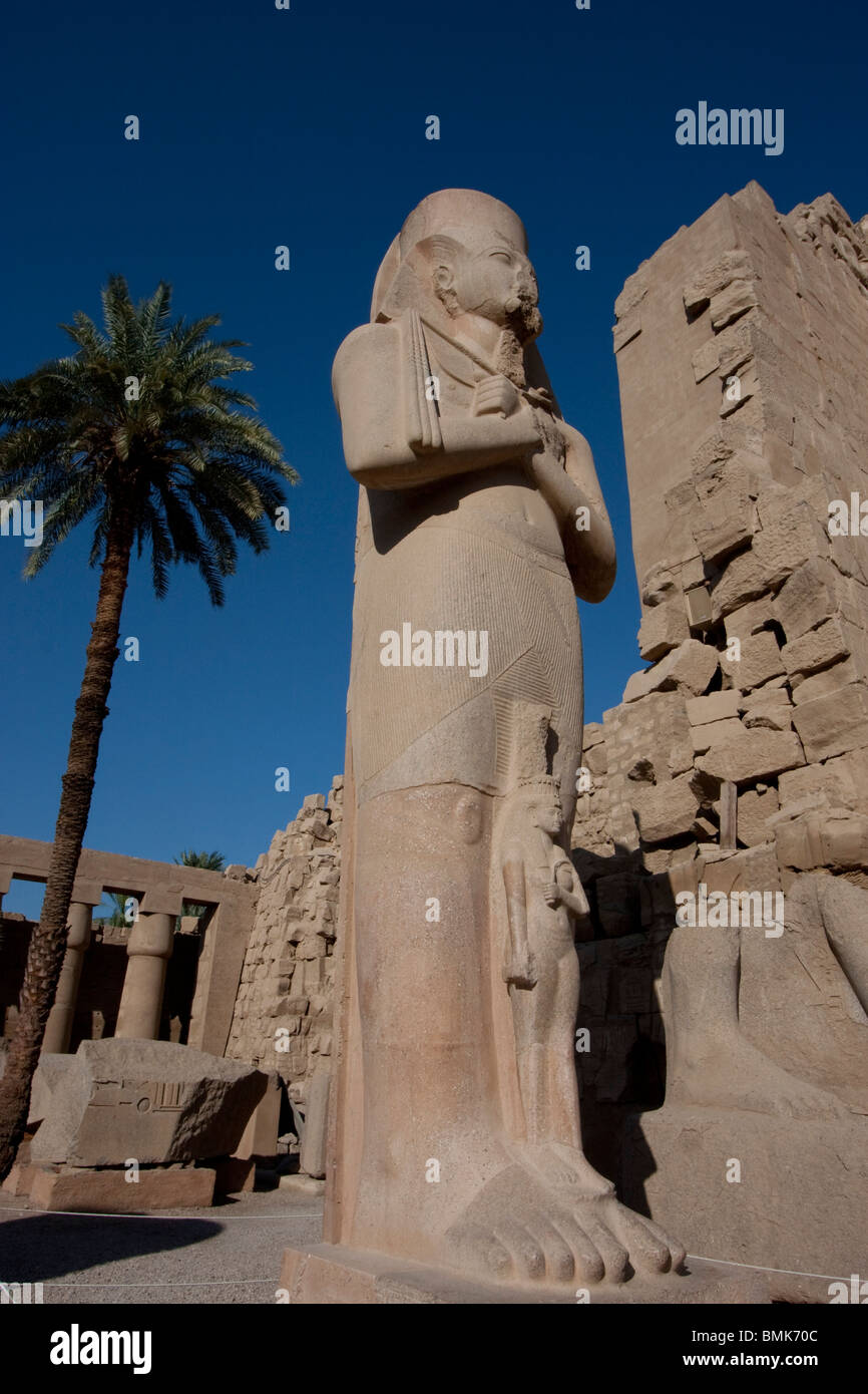 Colossal statue of Ramses II with a smaller figure of his Queen ... Colossal statue of Ramses II with a smaller figure of his Queen ...