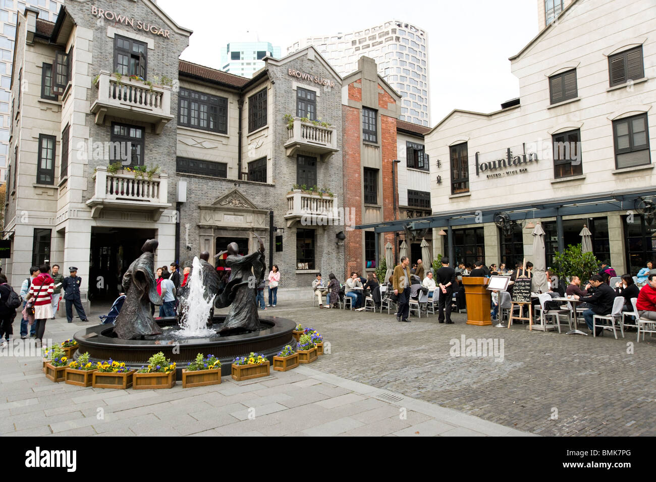 Xintiandi, Shanghai, China Stock Photo - Alamy