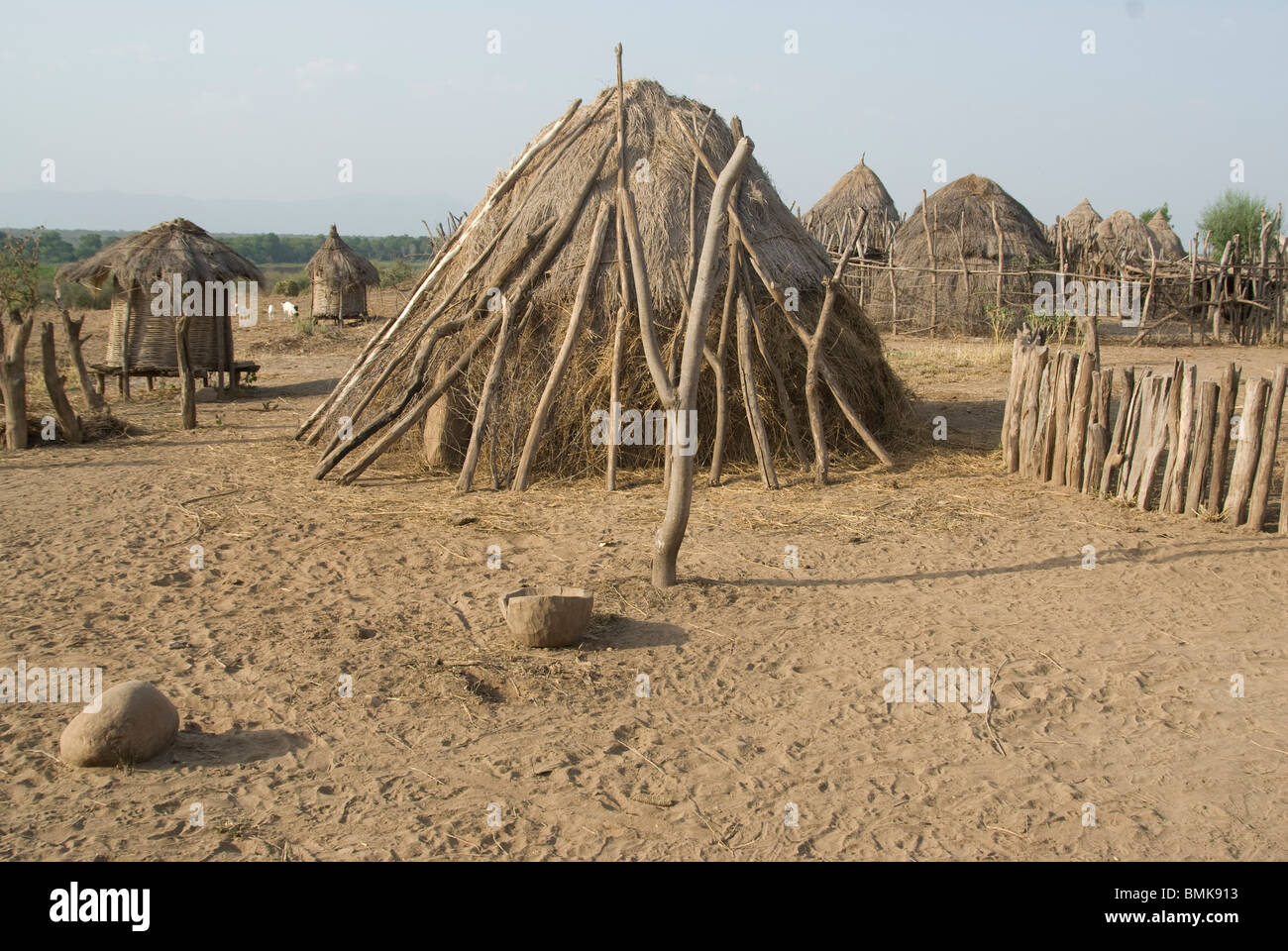 Ethiopia: Lower Omo River Basin, Karo village of Duss Stock Photo - Alamy