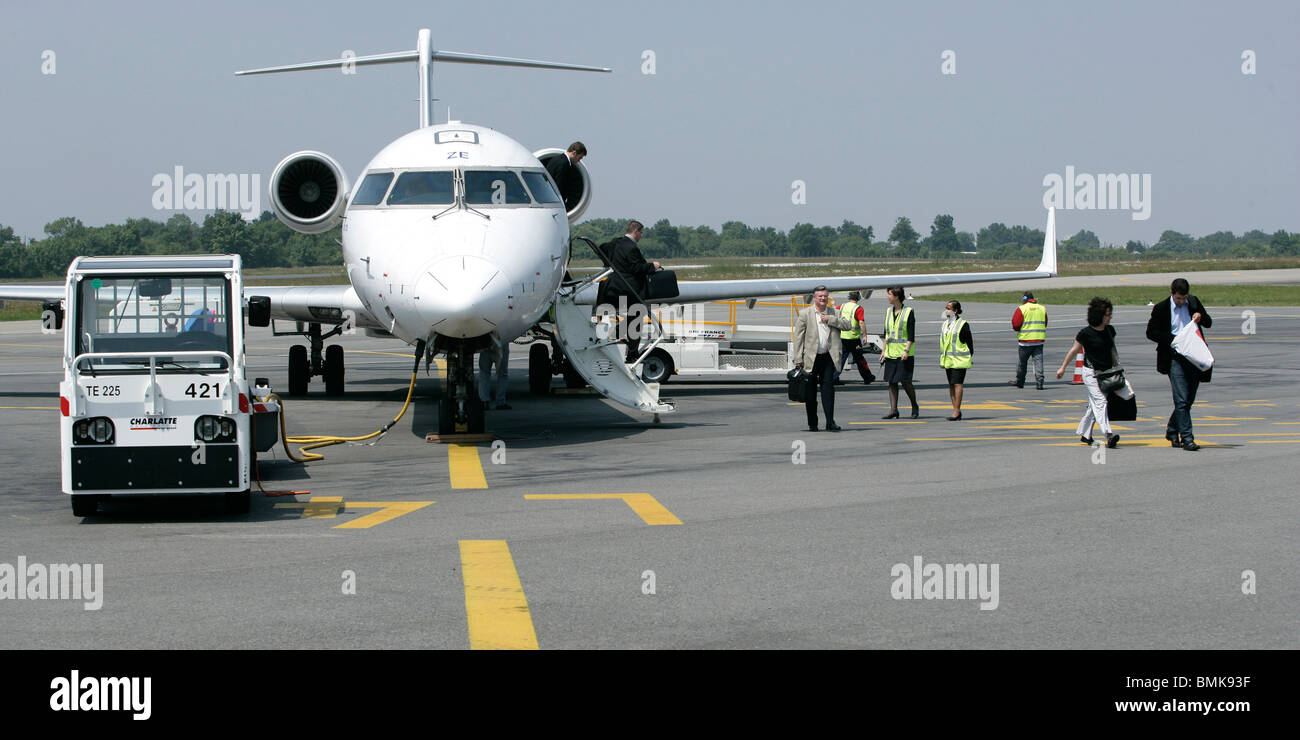 Passengers disembarking hi-res stock photography and images - Alamy