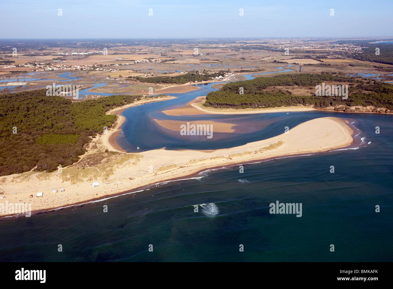 Beach veillon hi-res stock photography and images - Alamy