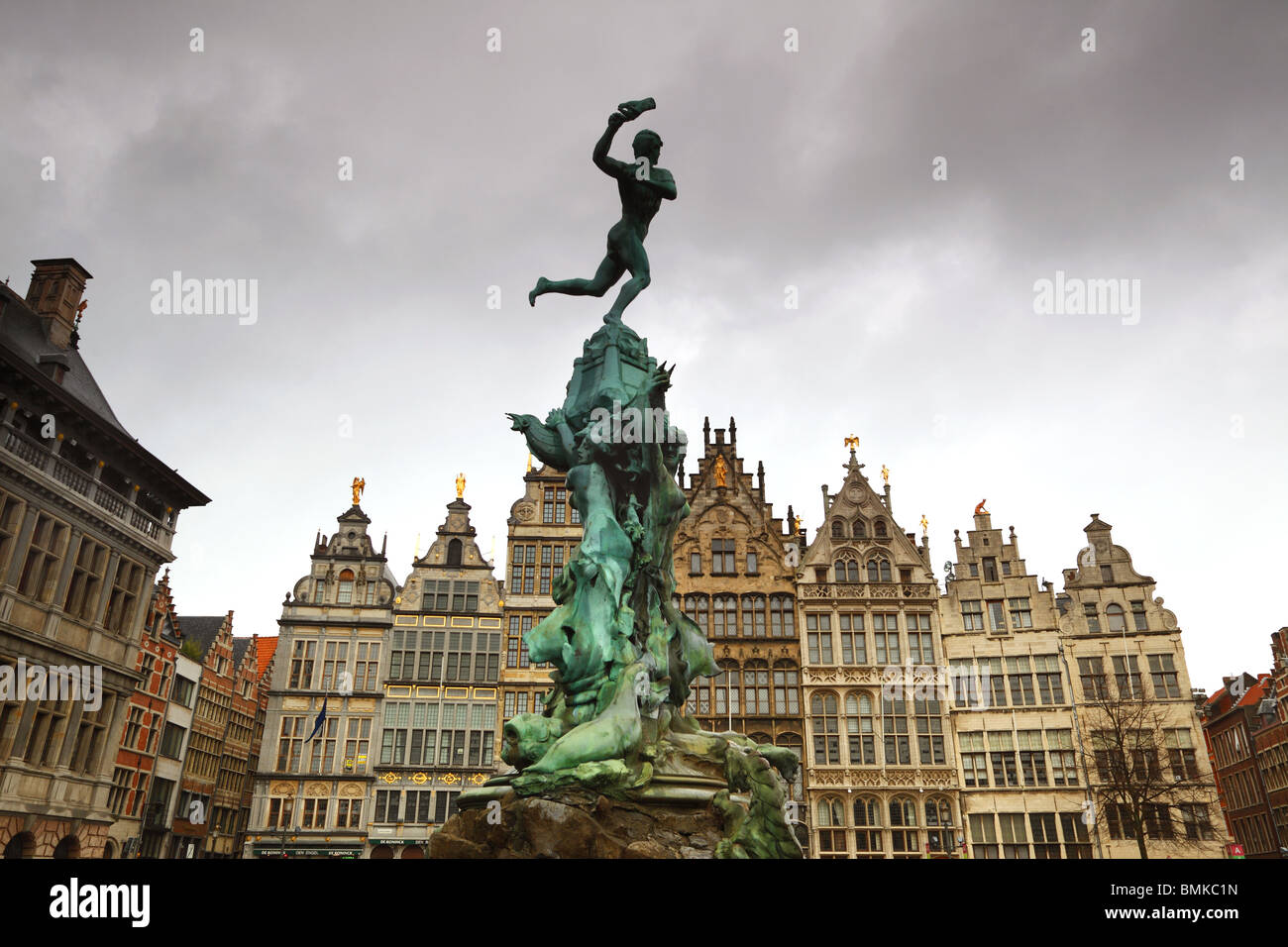 The Brabo Fountain at Grote Markt, Antwerp, Belgium Stock Photo - Alamy