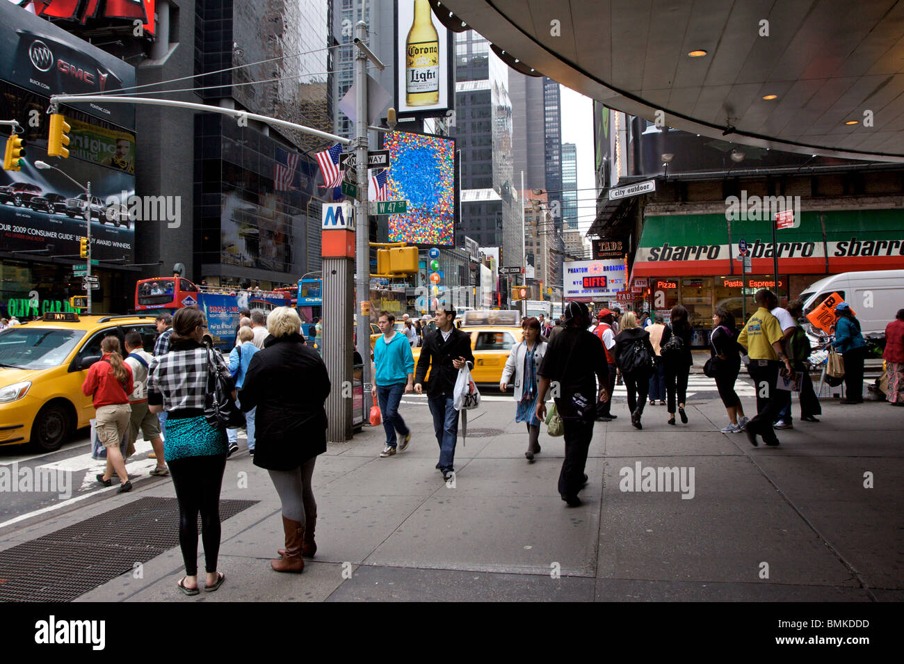 Times square n hi-res stock photography and images - Alamy
