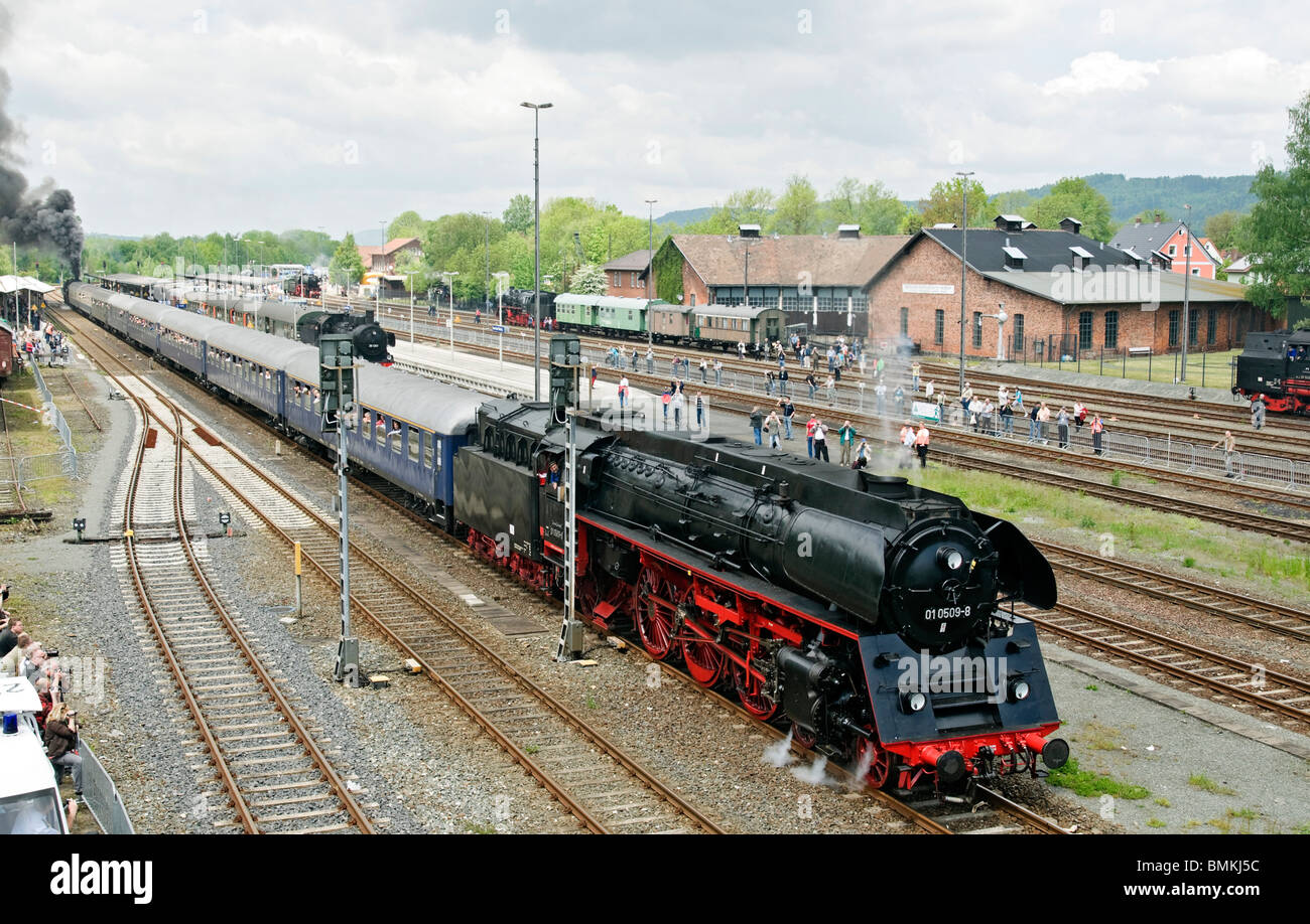 German class 01 steam locomotive hi-res stock photography and images ...