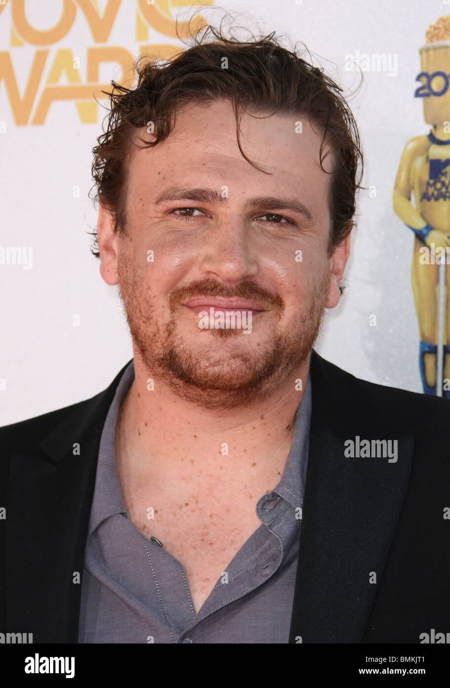 JASON SEGEL 2010 MTV MOVIE AWARDS RED CARPET UNIVERSAL CITY LOS ANGELES ...
