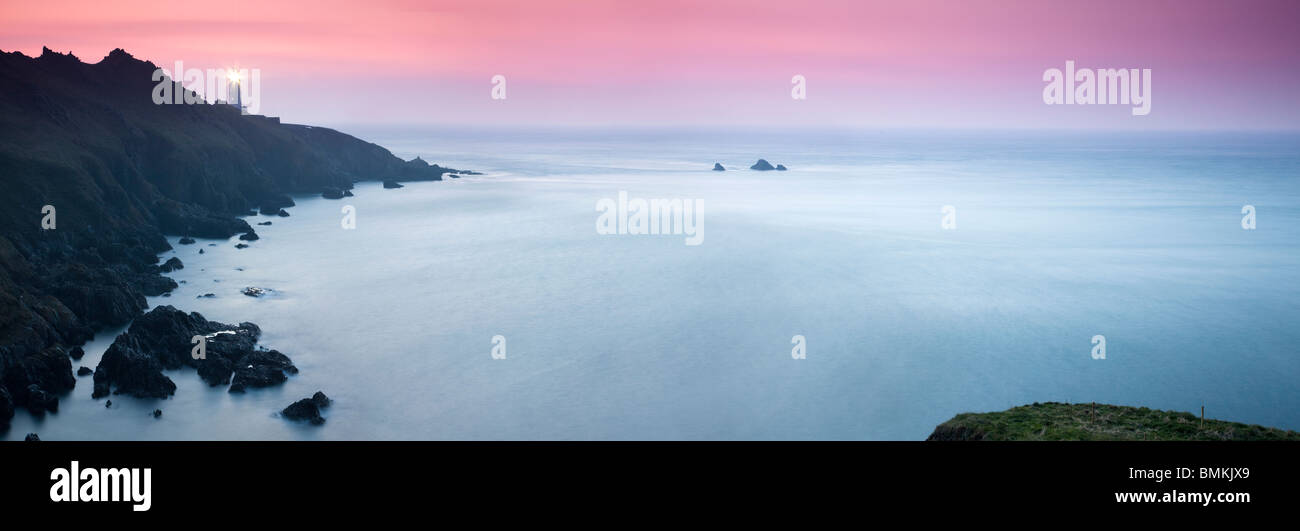 Devon coastline lighthouse rocks hi-res stock photography and images ...