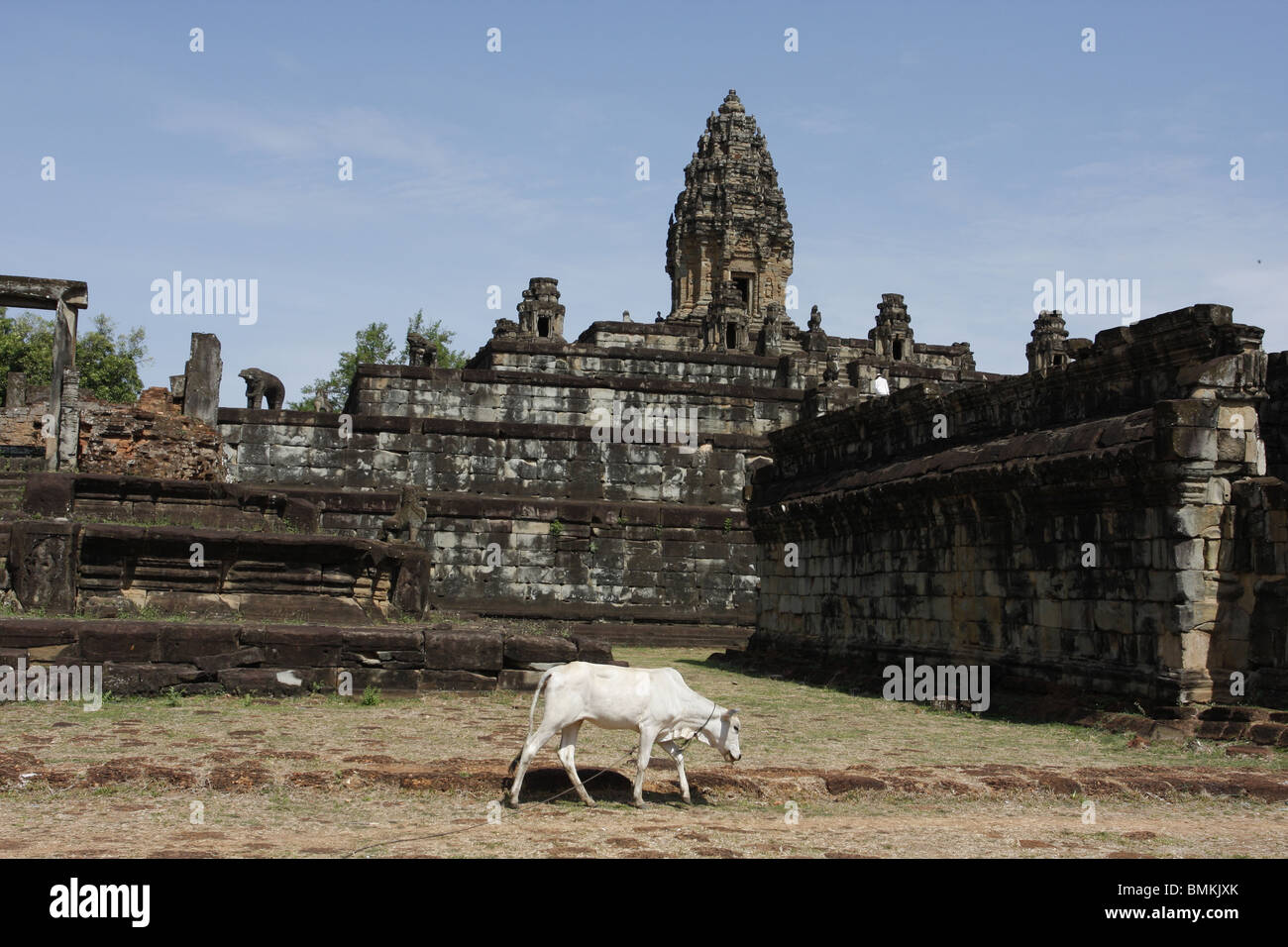 Angkorian architecture hi-res stock photography and images - Alamy