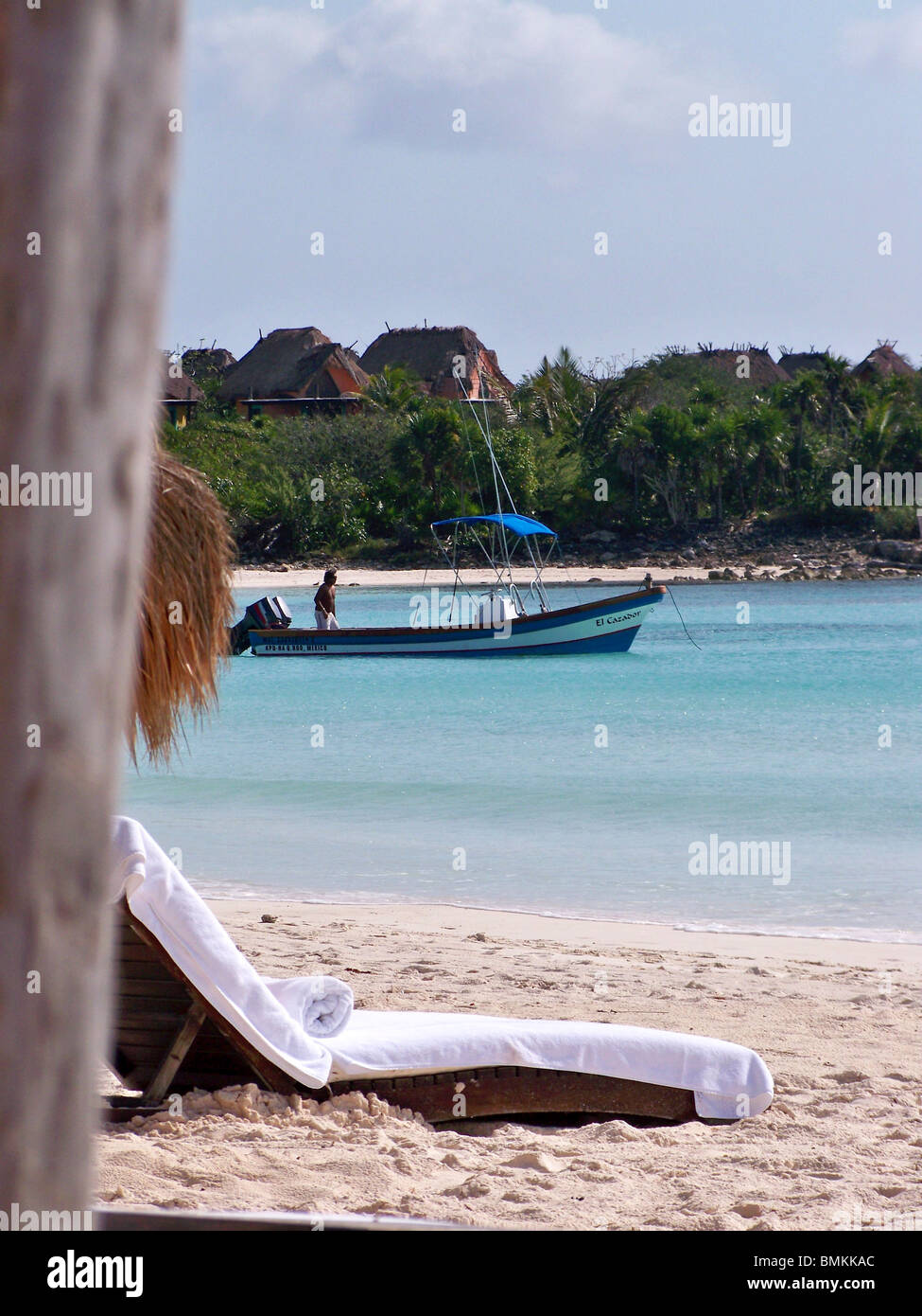 Boats beach in tulum hi-res stock photography and images - Alamy