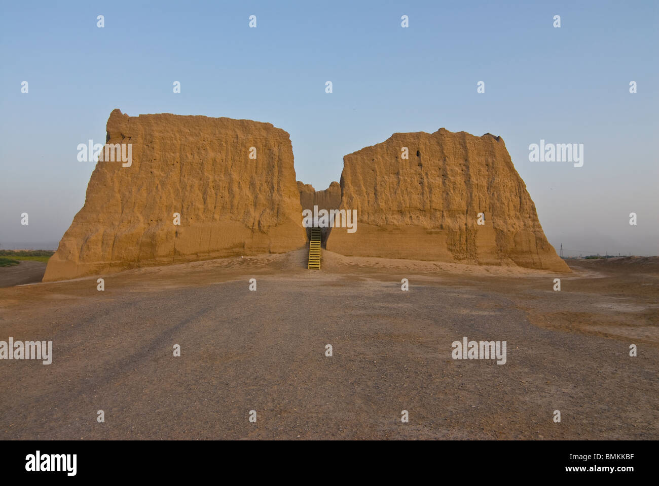 Turkmenistan house hi-res stock photography and images - Alamy