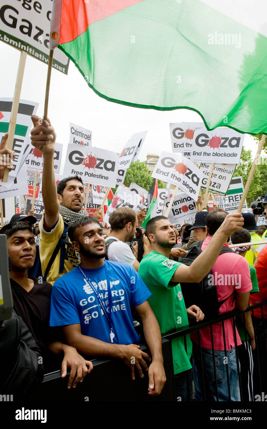 Free Gaza demonstration in Whitehall outside Downing Street, June 2010 ...