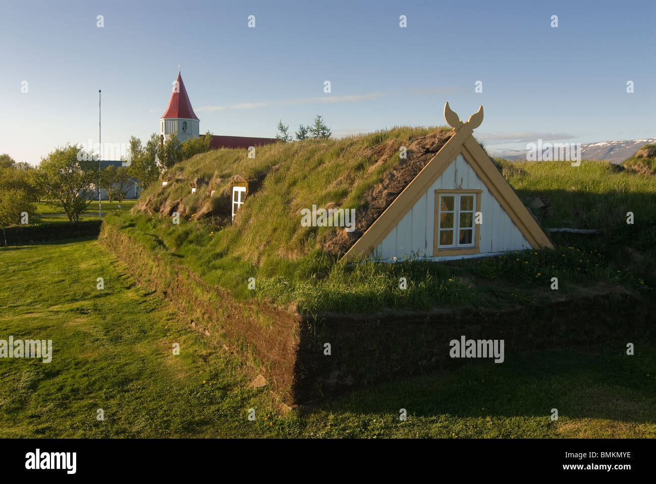 Turf huts hi-res stock photography and images - Alamy