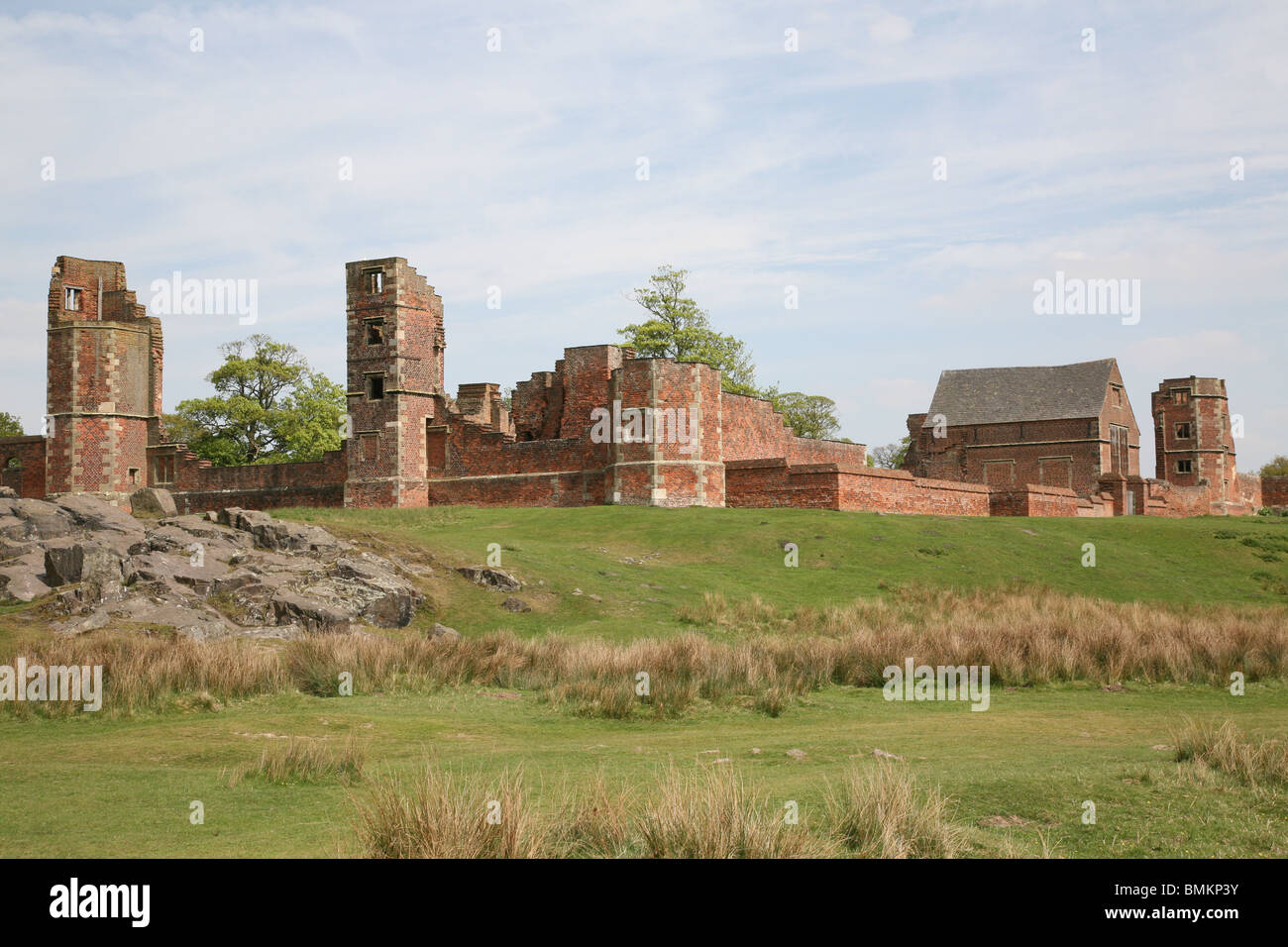 Bradgate house ruins hi-res stock photography and images - Alamy