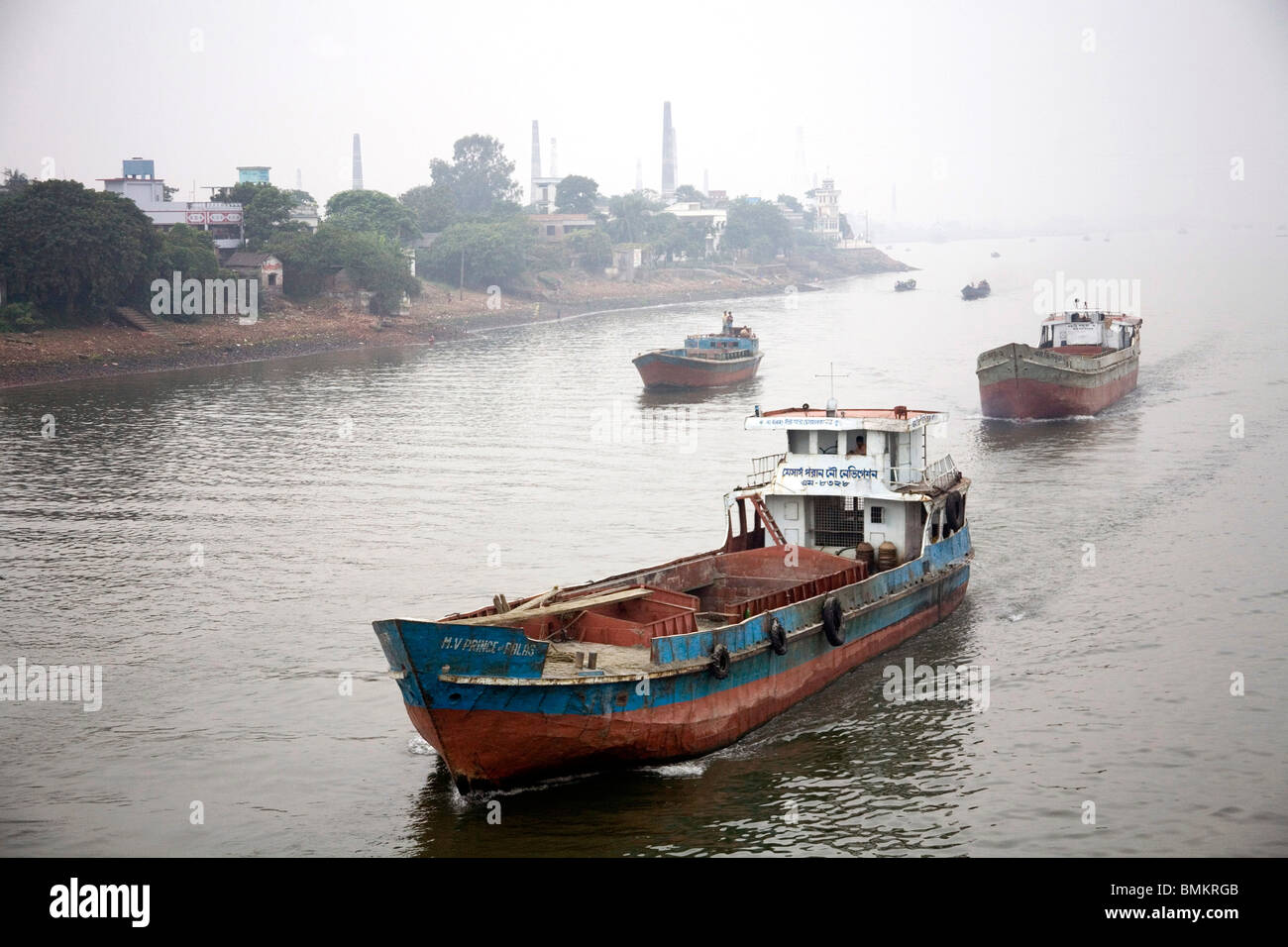 Steamer in Burigunga Buri Gunga River ; Dhaka ; Bangladesh Stock Photo ...