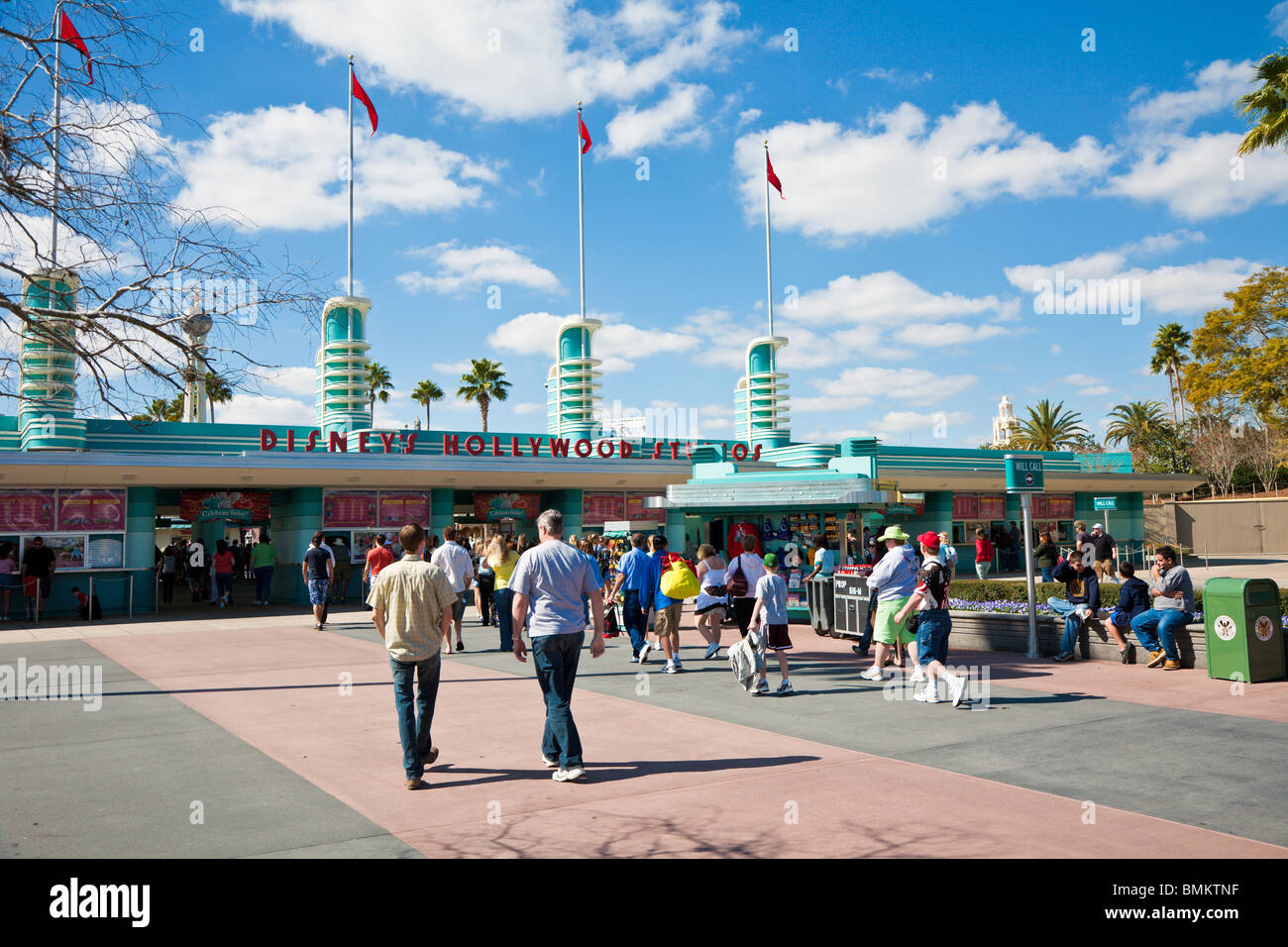 Orlando, FL - Feb 2009 - Guests at entrance to Disney's Hollywood ...