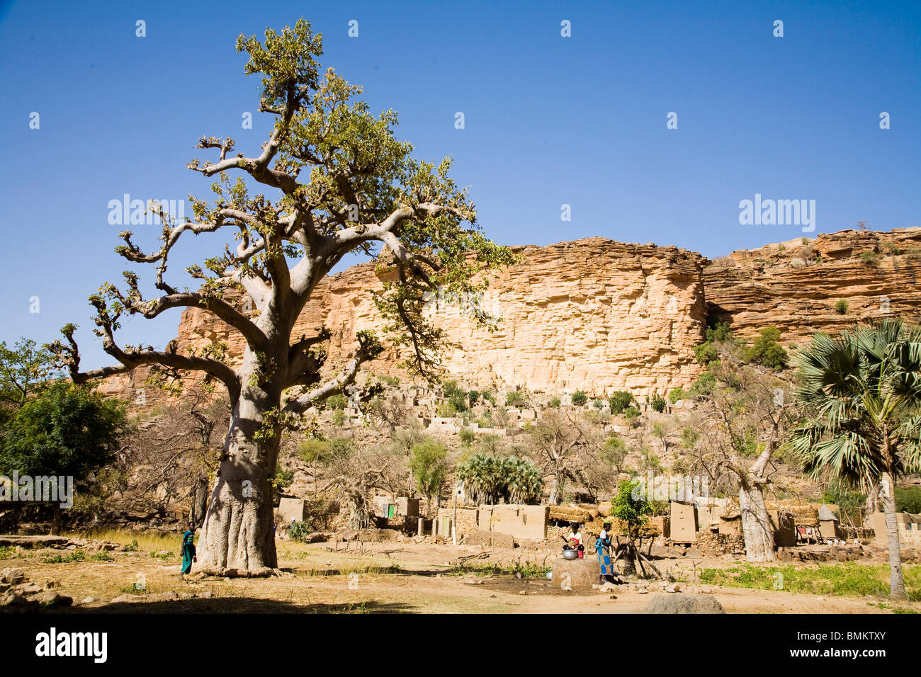 Bandiagra escarpment hi-res stock photography and images - Alamy