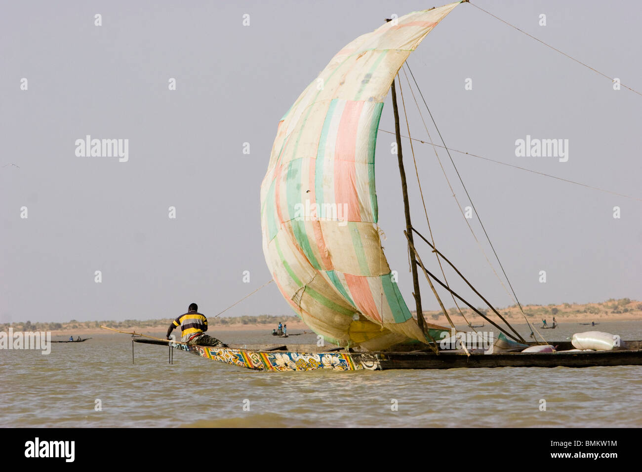 Mali, Lake D'Ebo. Sail boat on Lake Debo - Niger River Stock Photo - Alamy