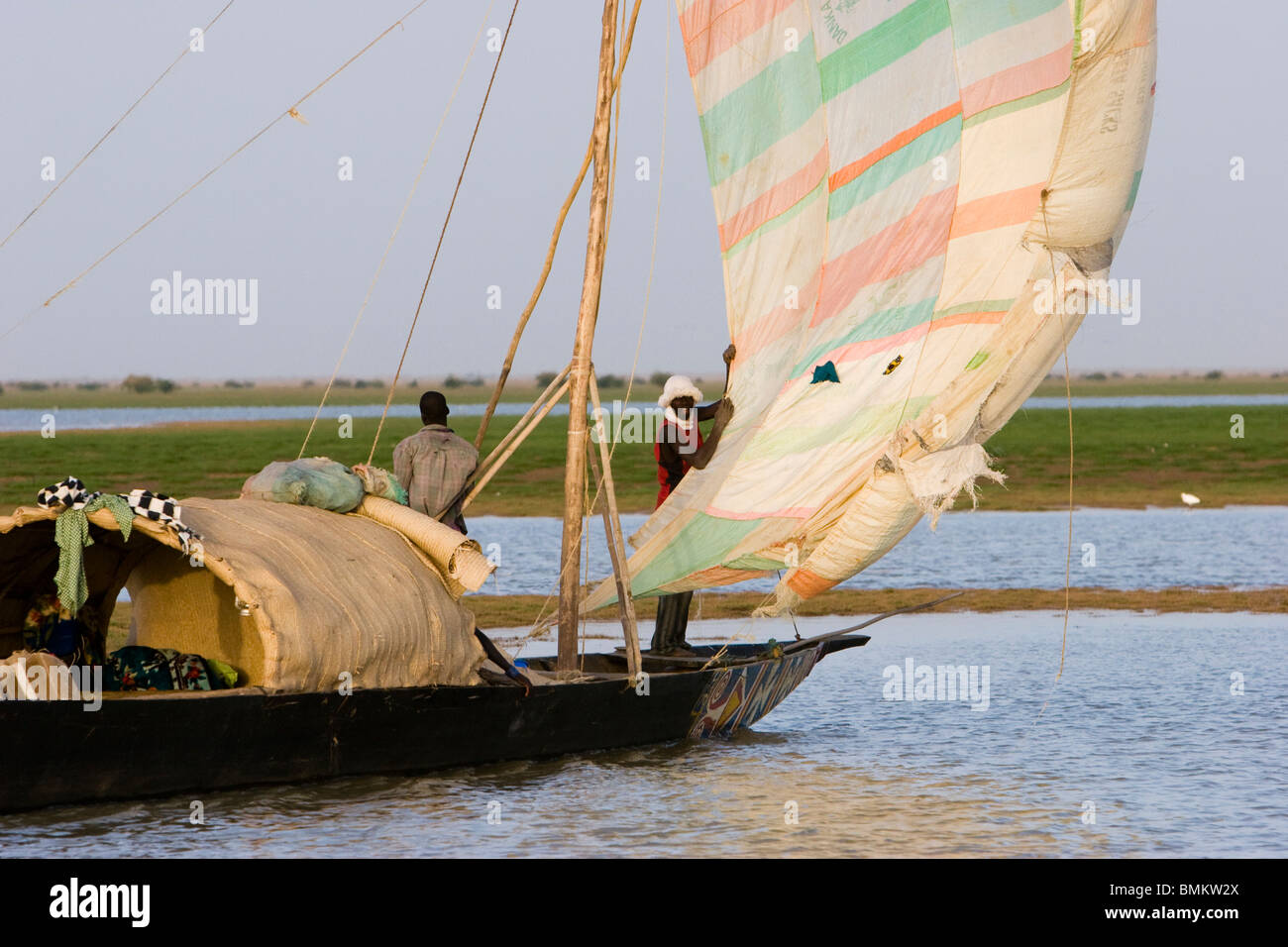 Mali, Lake D'Ebo. Sail boat on Lake Debo - Niger River Stock Photo - Alamy