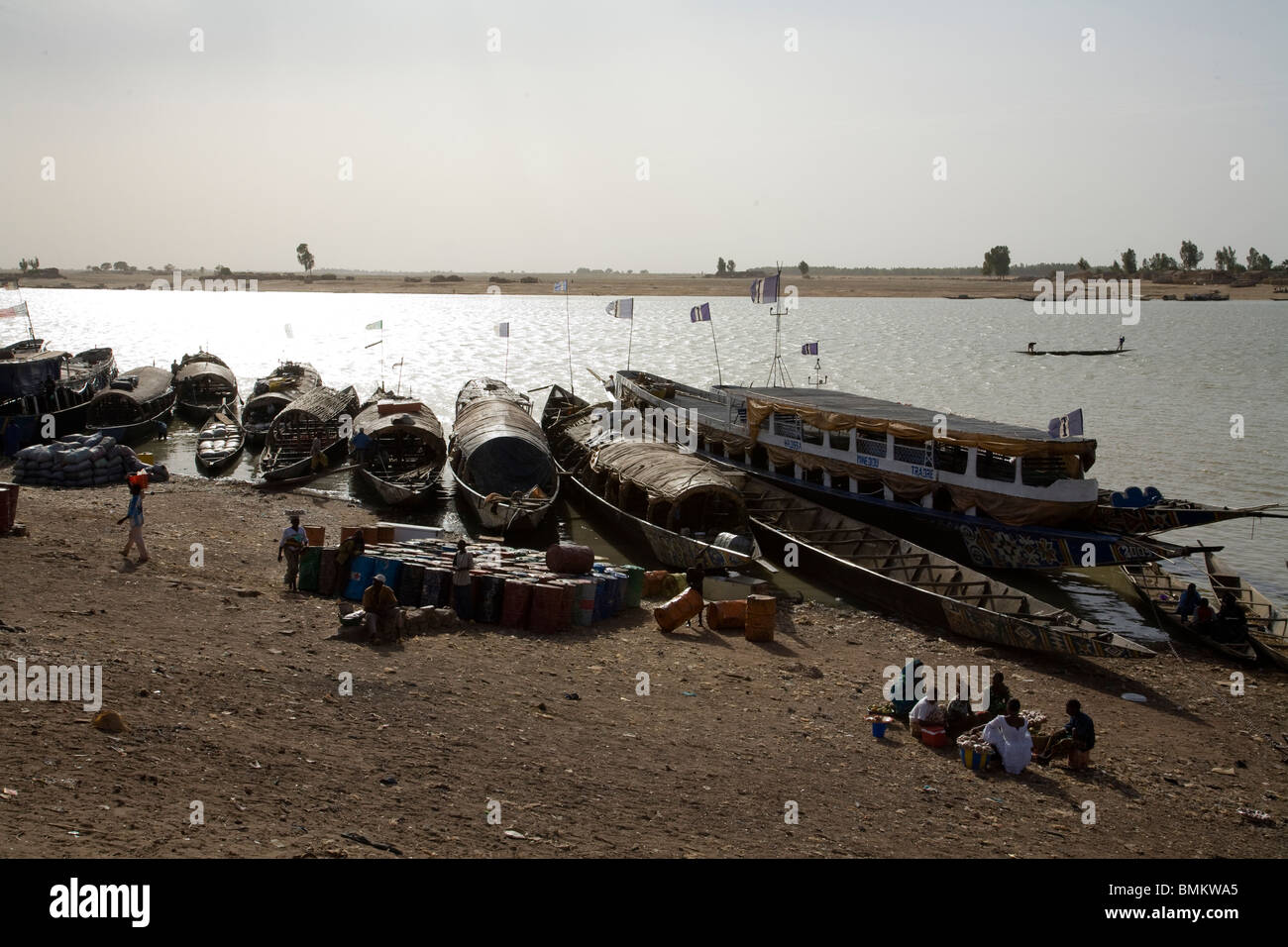Pinasse boats hi-res stock photography and images - Alamy