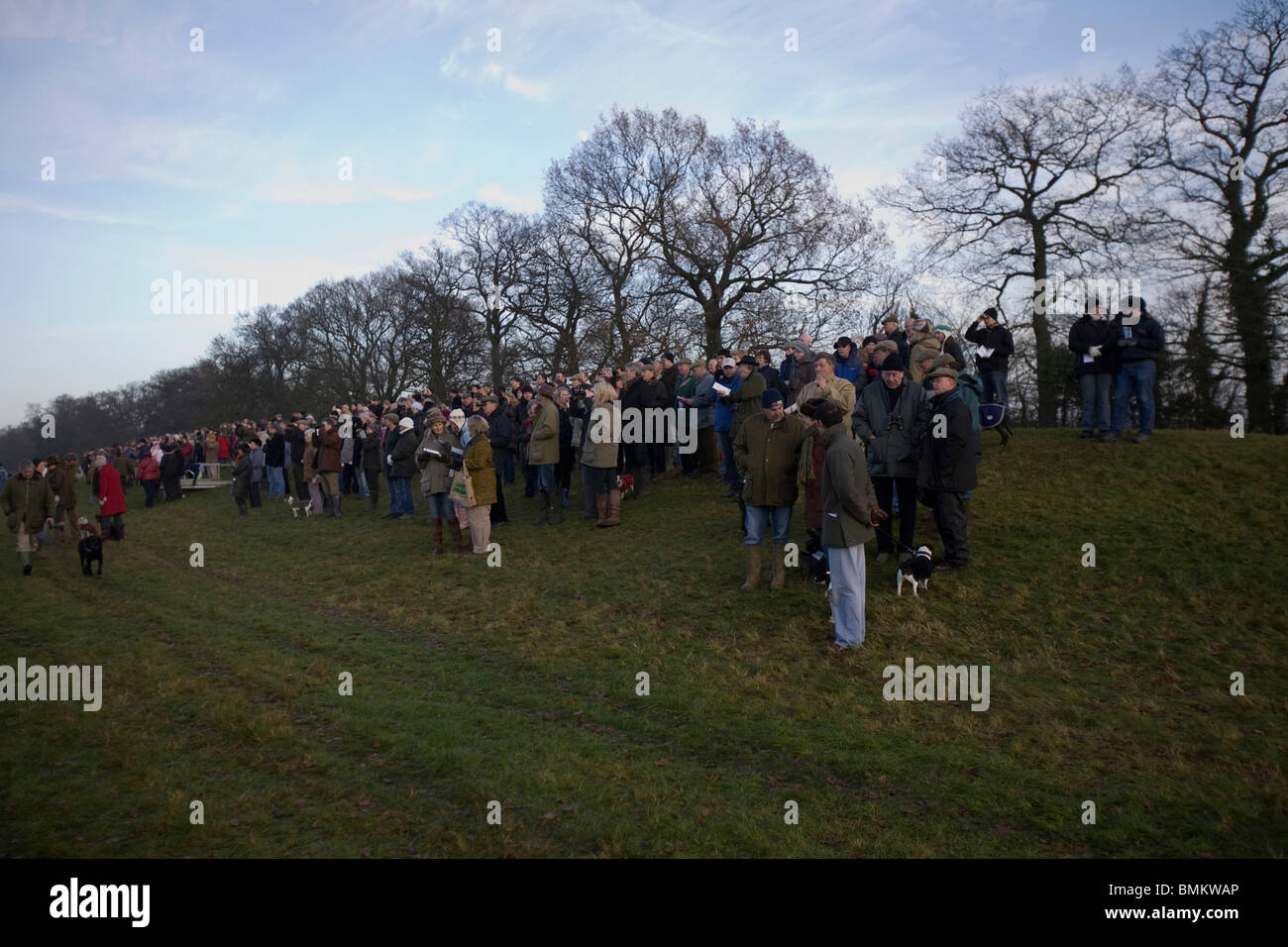 Racing Crowd Stock Photos & Racing Crowd Stock Images - Alamy
