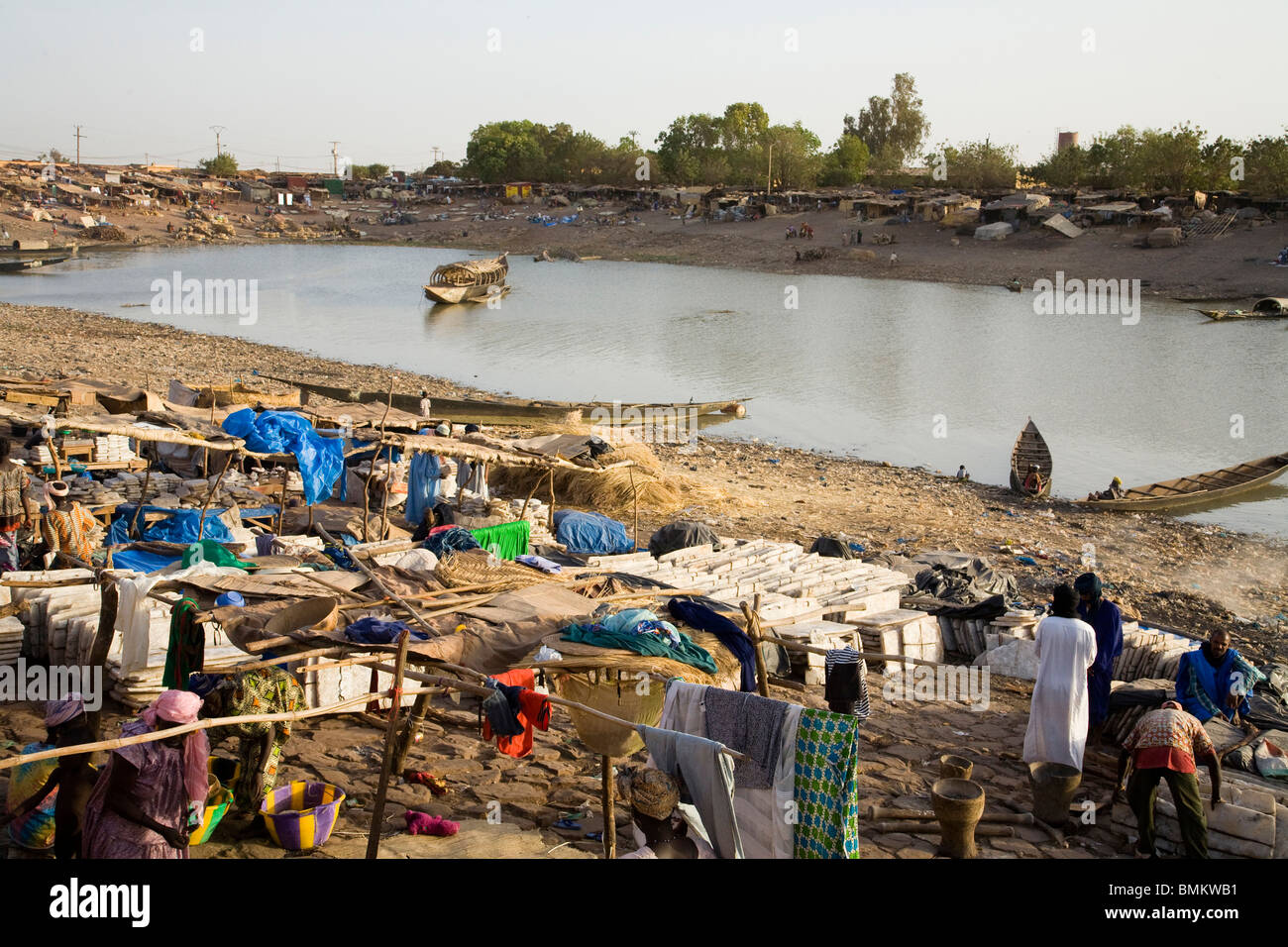 Mali, Mopti. Timbuktu salt for sale Stock Photo - Alamy