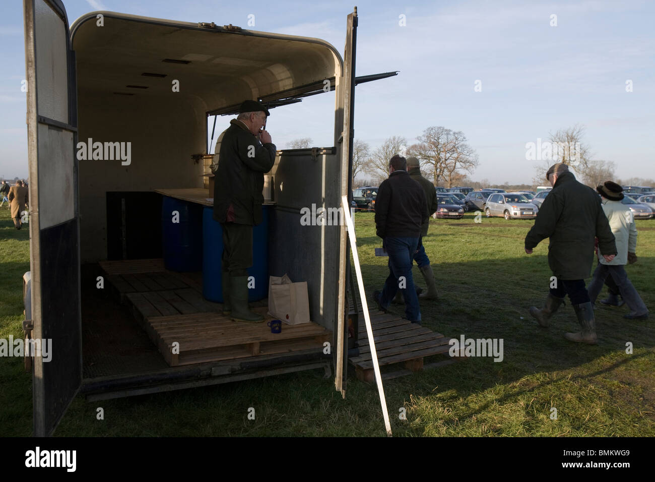 Point to point horse racing cottenham in hi-res stock photography and ...