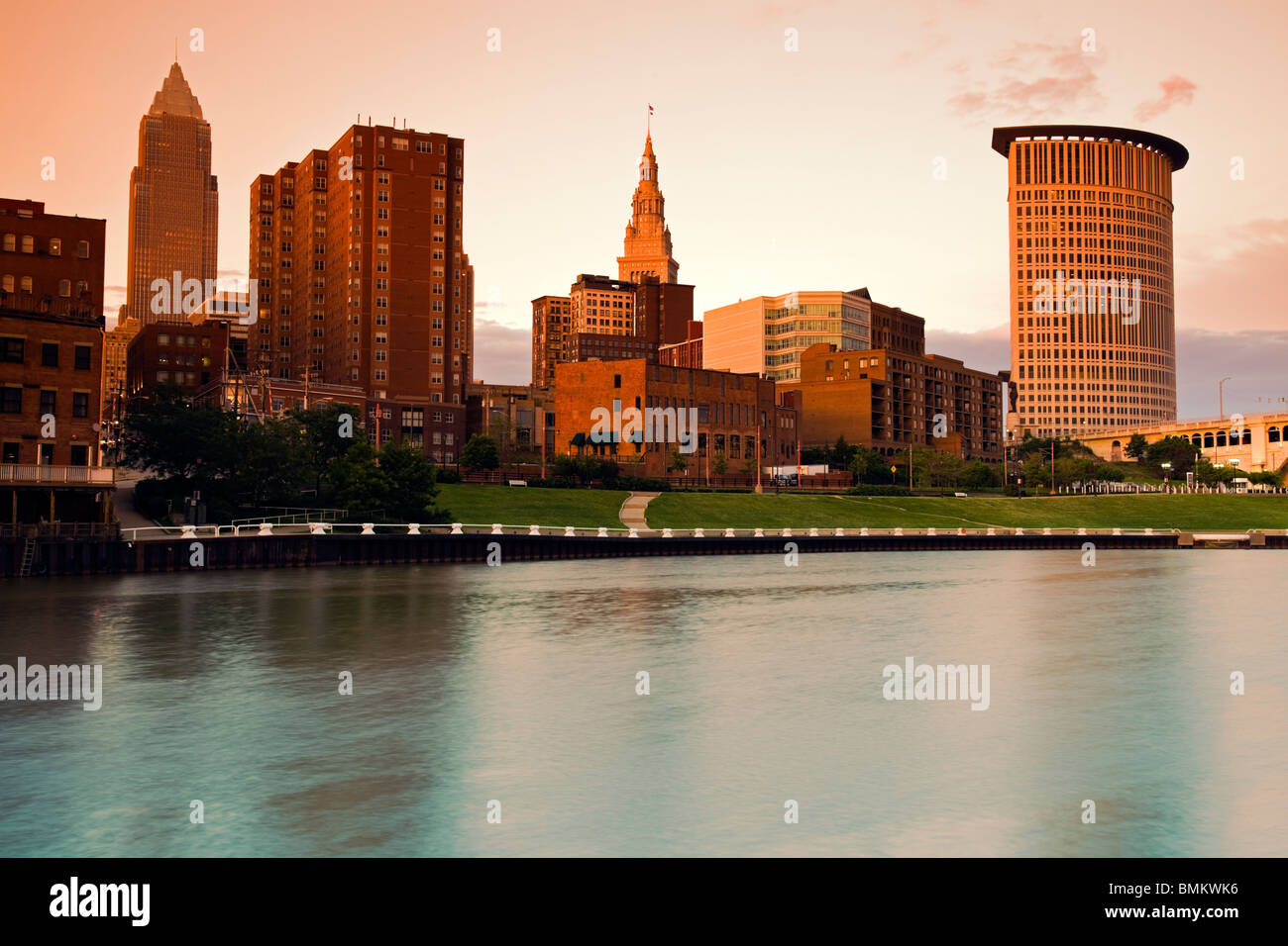 Aerial view downtown cleveland ohio hi-res stock photography and images ...