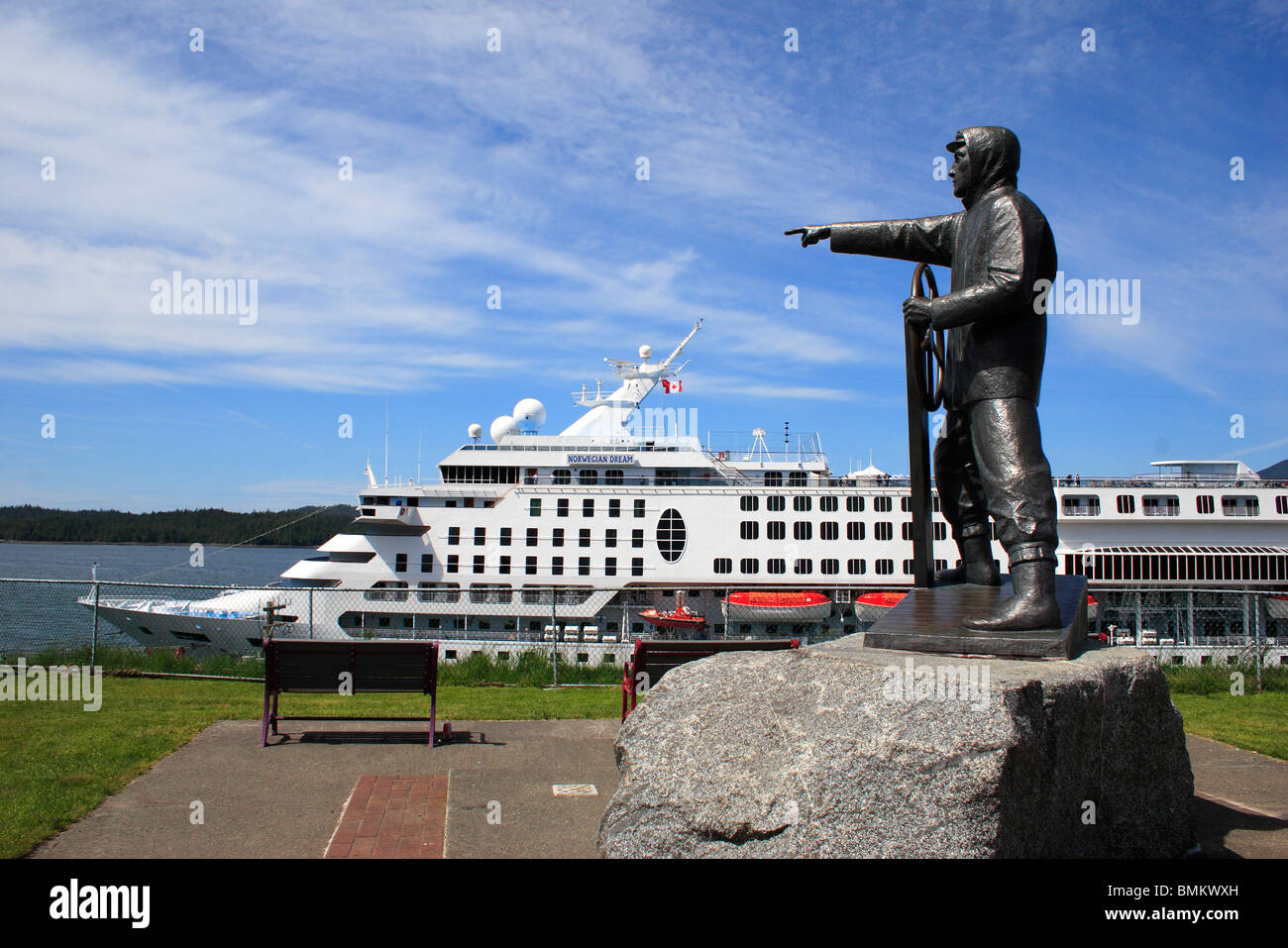 Famous five statue canada hi-res stock photography and images - Alamy