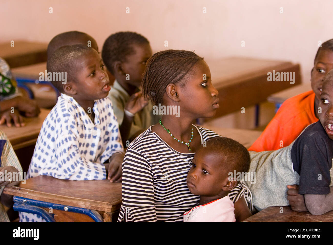 Mali, Sebi, Children in classroom Stock Photo - Alamy