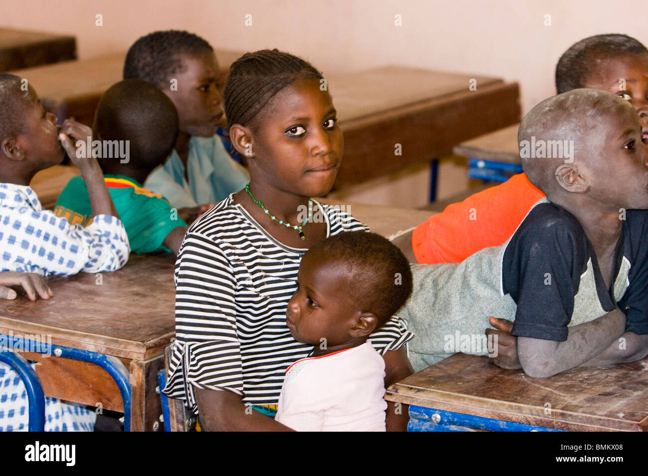 Mali, Sebi, Children in classroom Stock Photo - Alamy