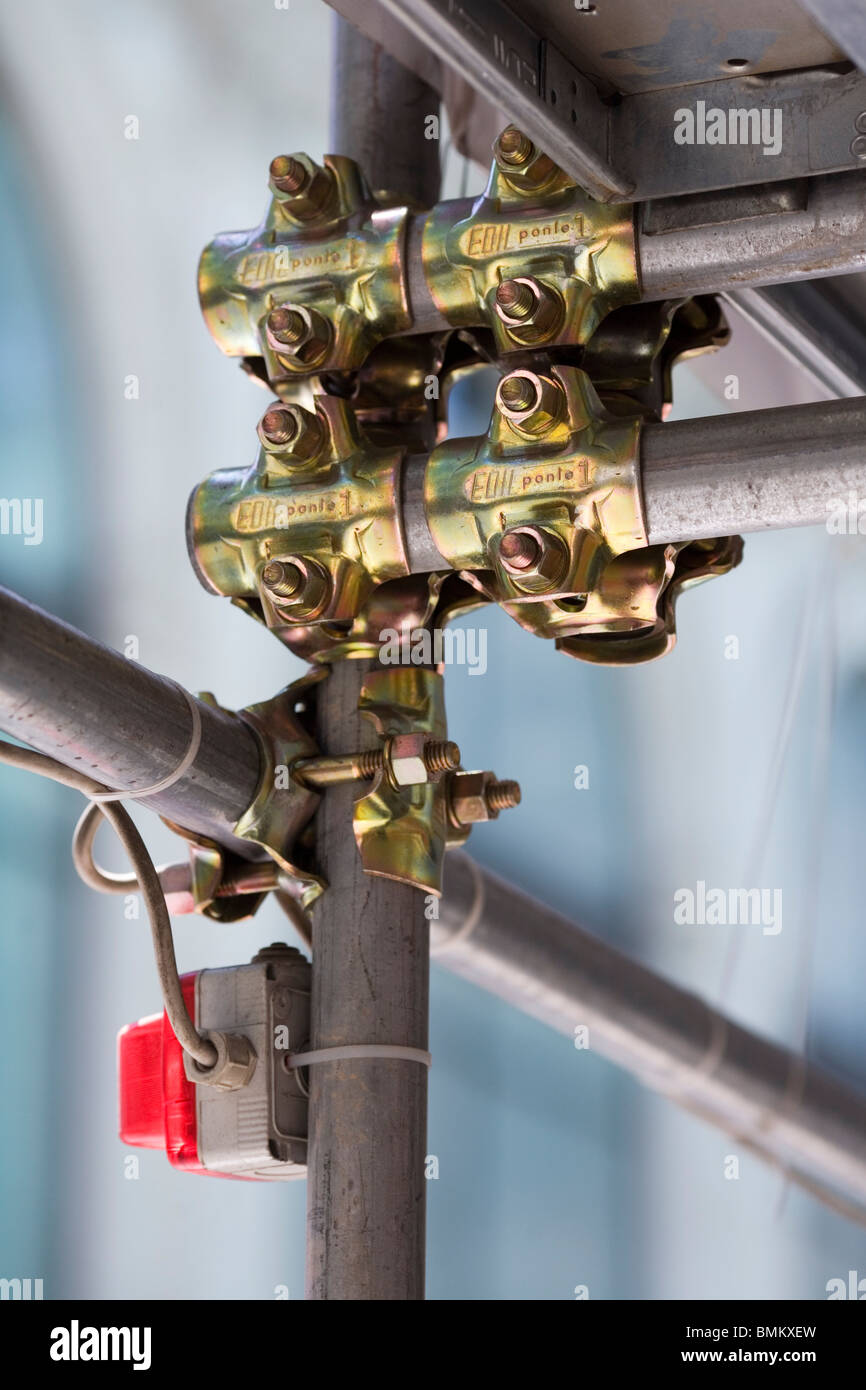 Scaffolding clamp joint connections and knots Rome, Italy Stock Photo ...