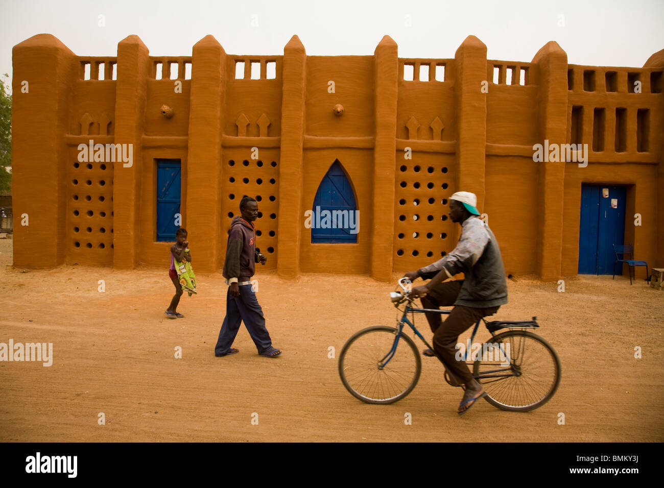 Mali, Segou. Traditional mud brick building Stock Photo - Alamy