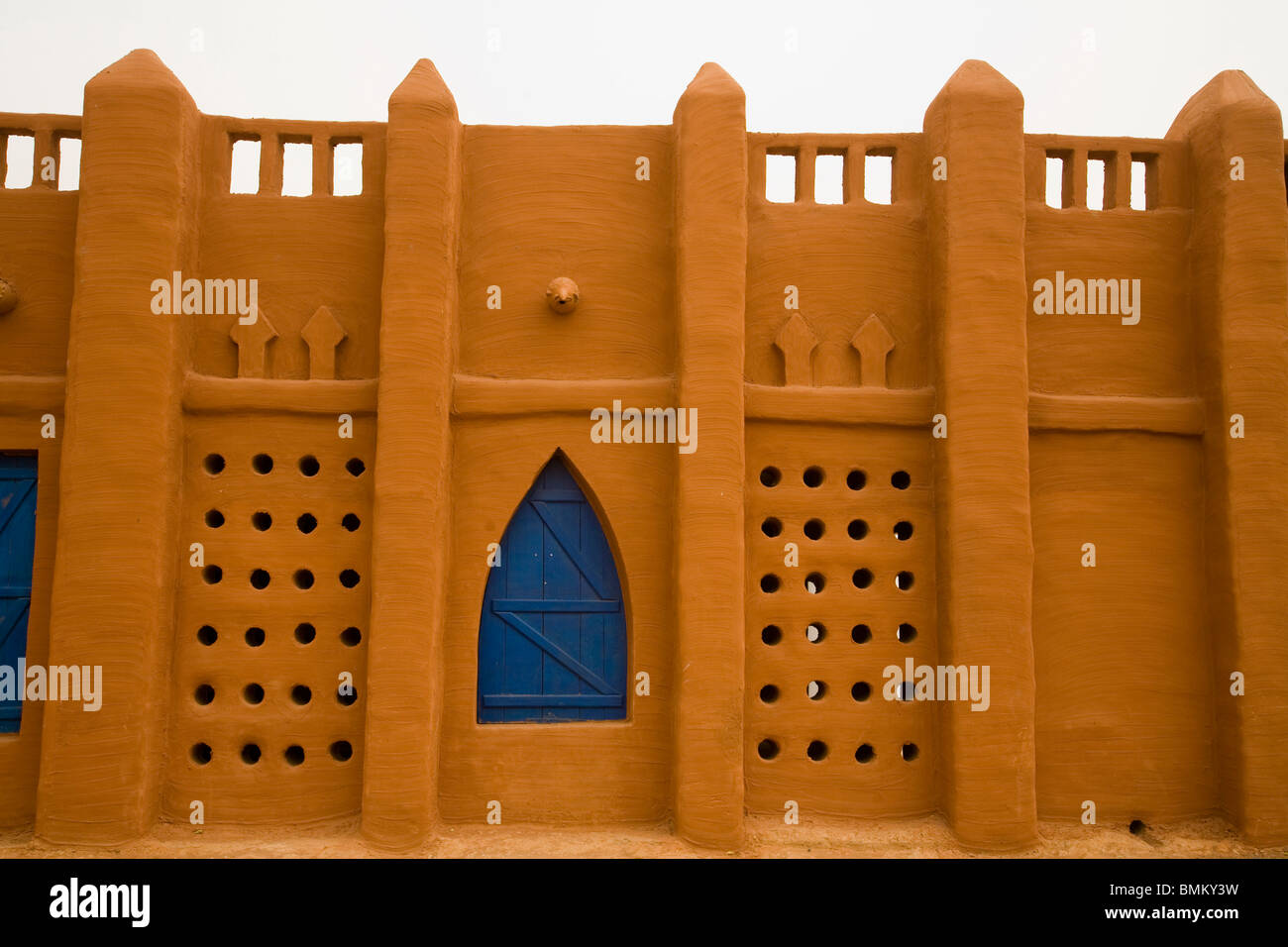 Mali, Segou. Traditional mud brick building Stock Photo - Alamy