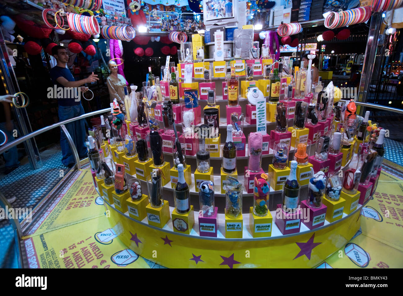 Center ring game hi-res stock photography and images - Alamy