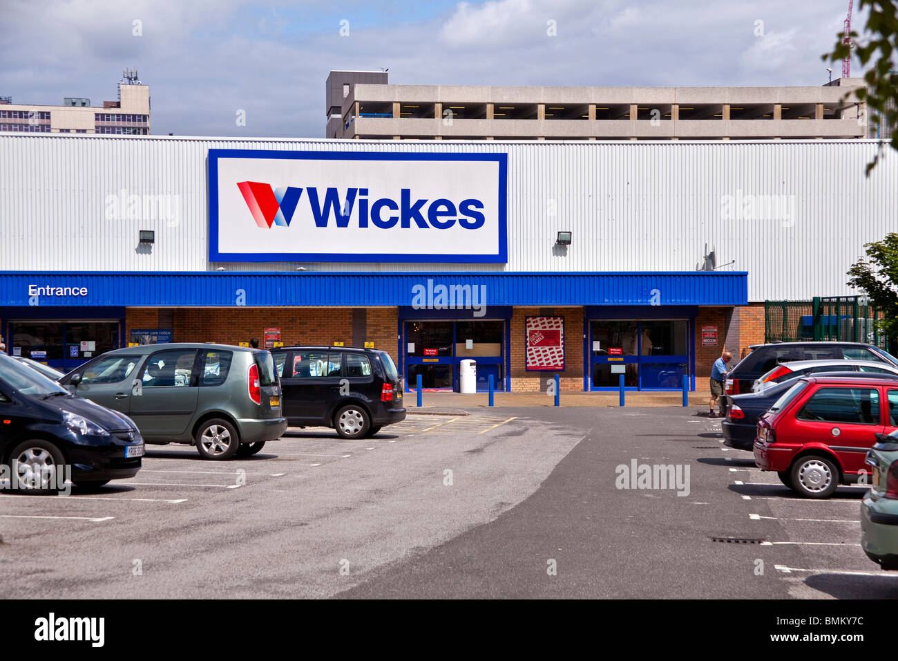 Wickes diy hi-res stock photography and images - Alamy