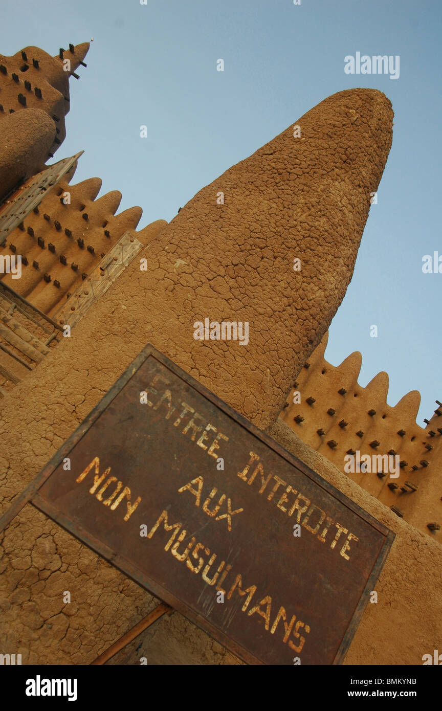 MALI, Djenne. Entrance to the Great Mosque of Djenne Stock Photo - Alamy