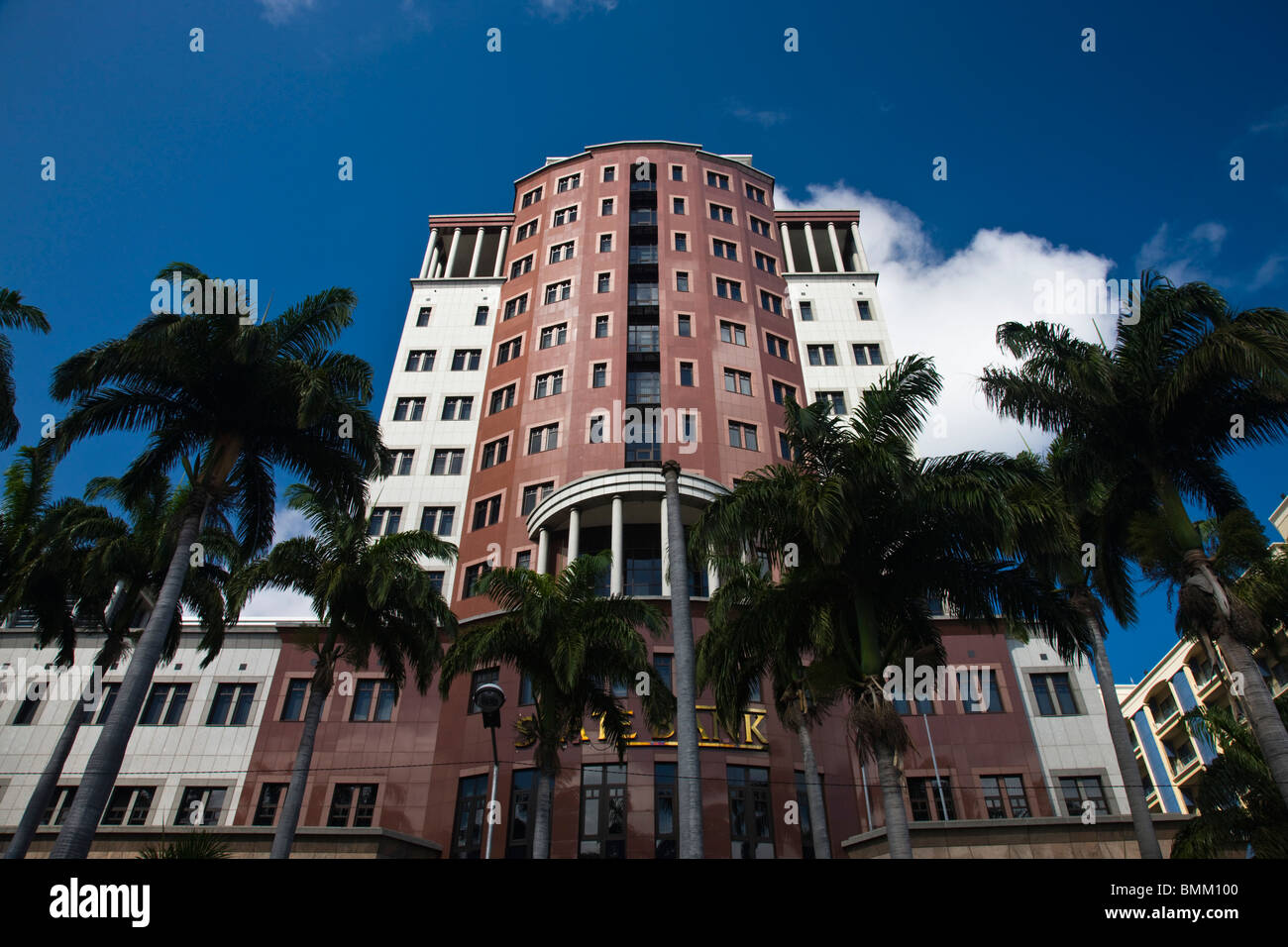 Bank of mauritius building hi-res stock photography and images - Alamy