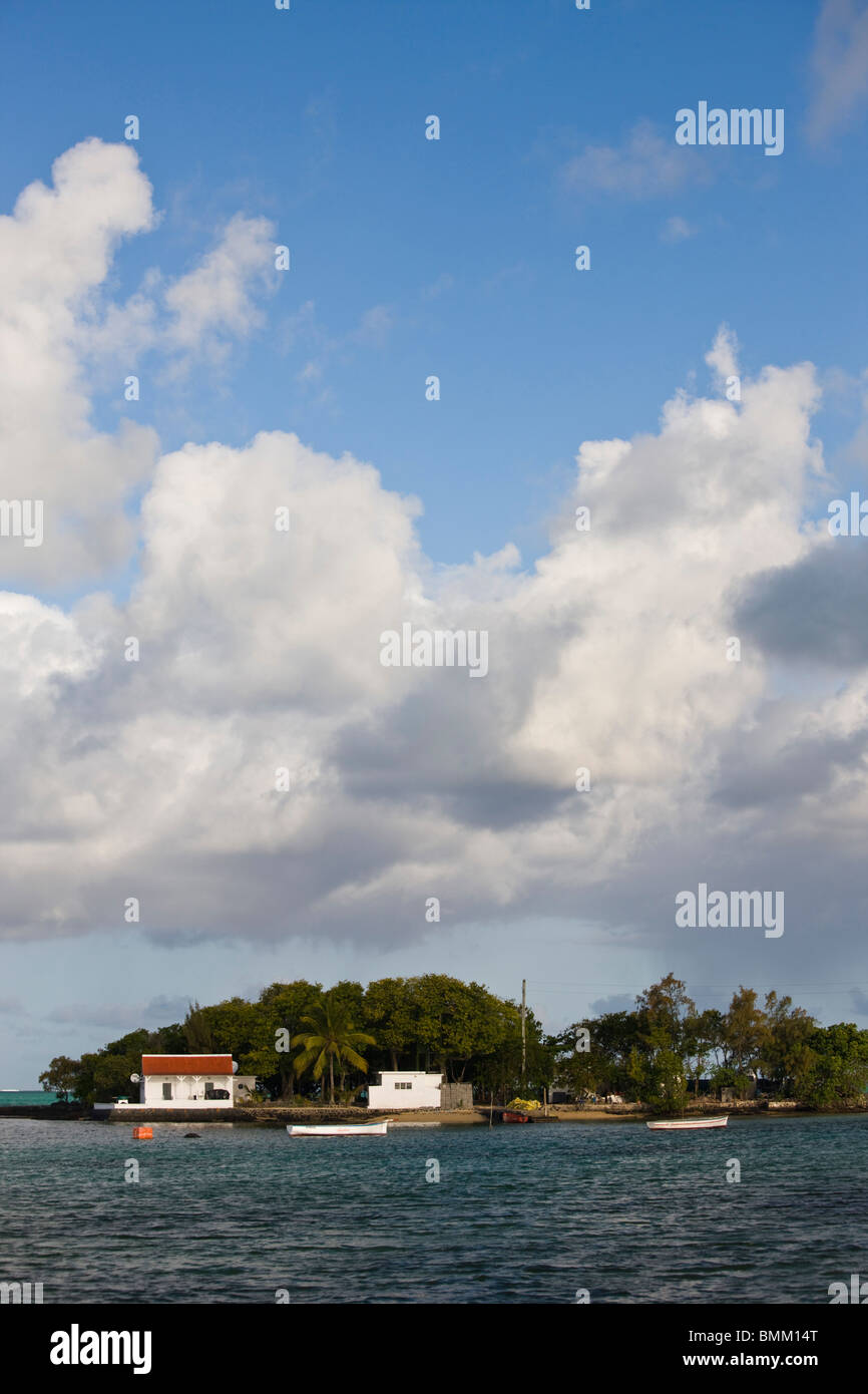 Ile mouchoir rouge island hi-res stock photography and images - Alamy
