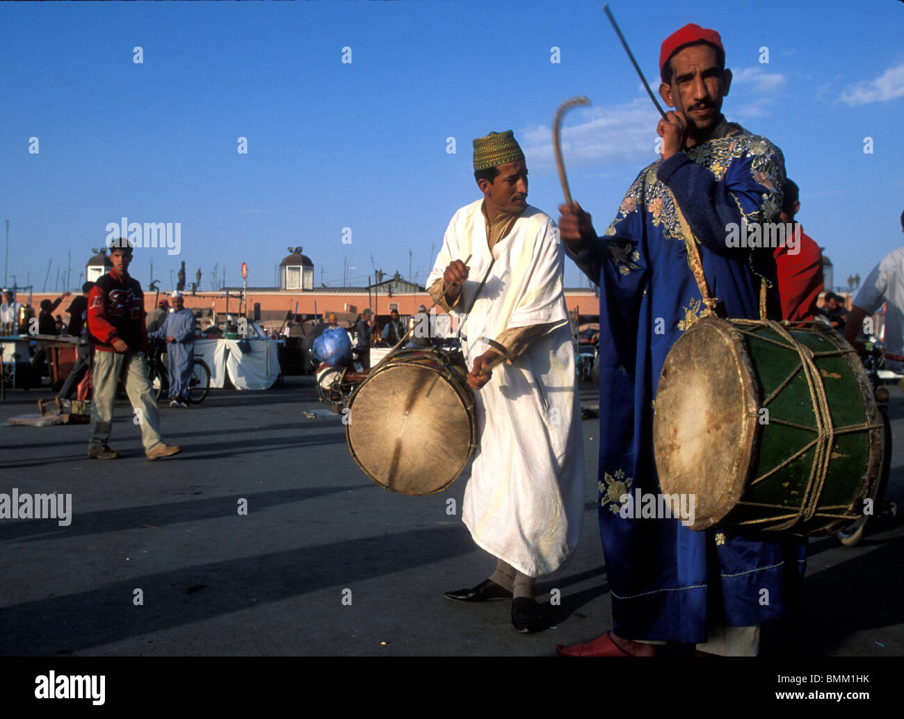 Kiosk musicians hi-res stock photography and images - Alamy