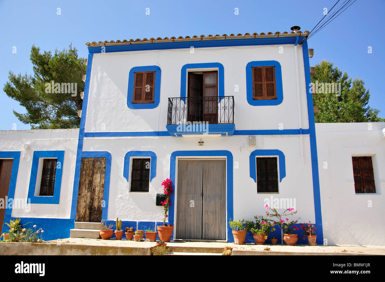 Spanish villa hi-res stock photography and images - Alamy