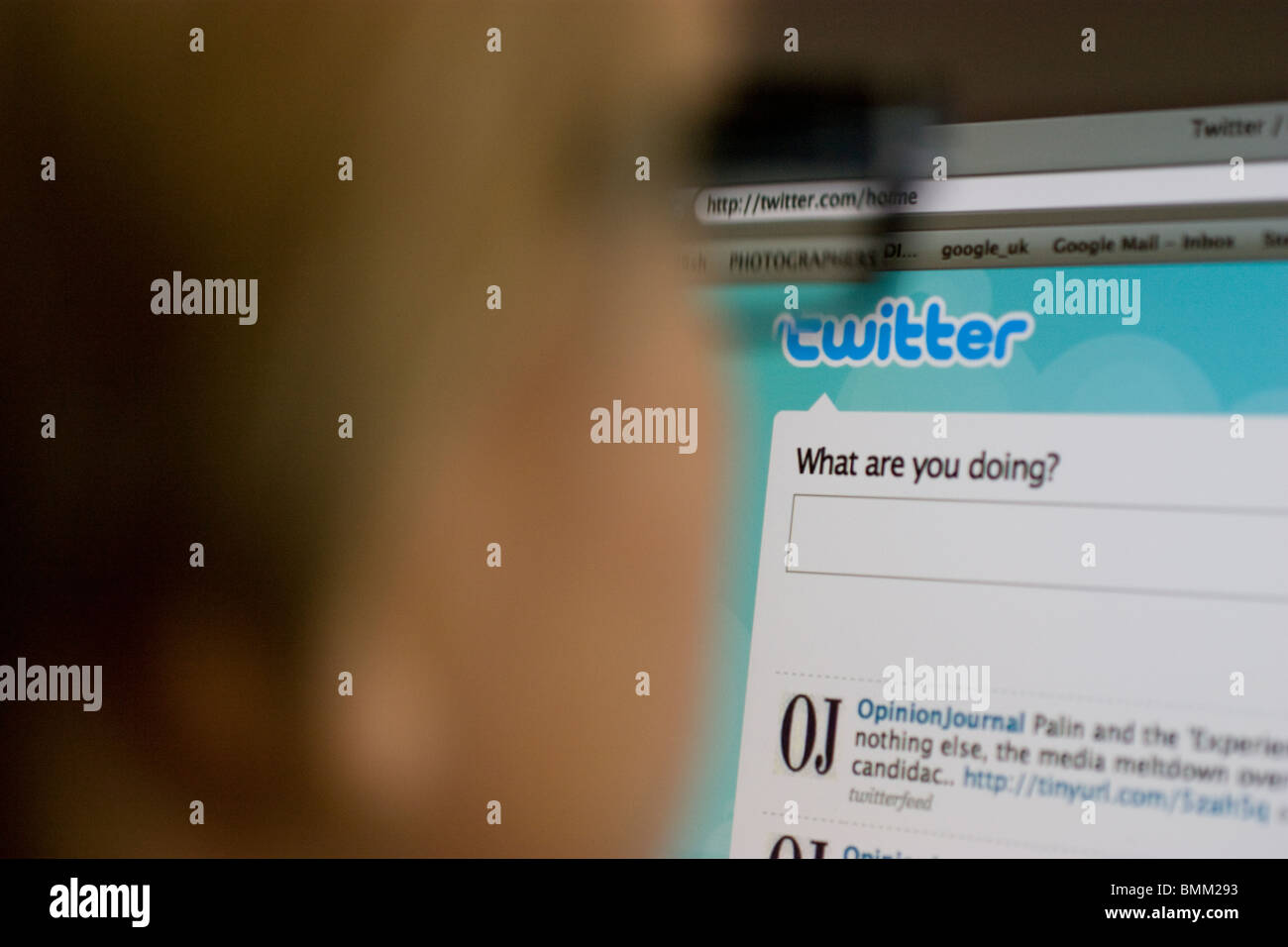 Tweeter hi-res stock photography and images - Alamy