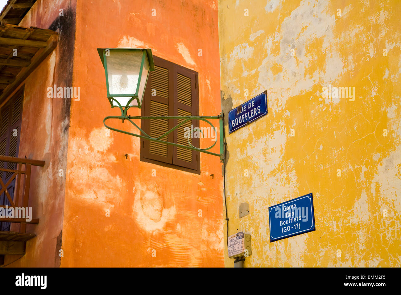 Senegal island gorée building colonial hi-res stock photography and ...