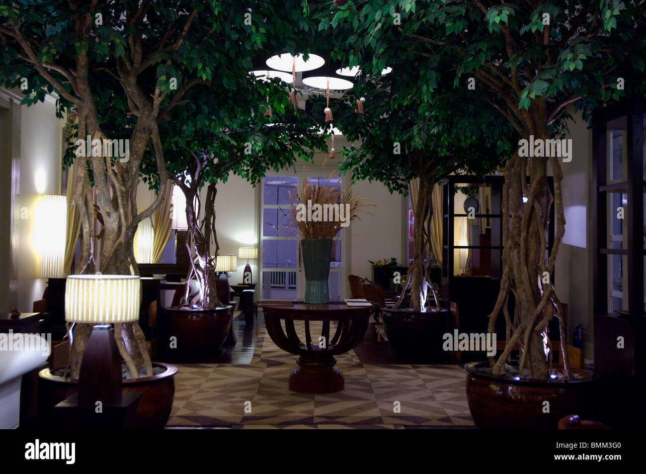 Lobby of Banyan Tree Resort Stock Photo - Alamy