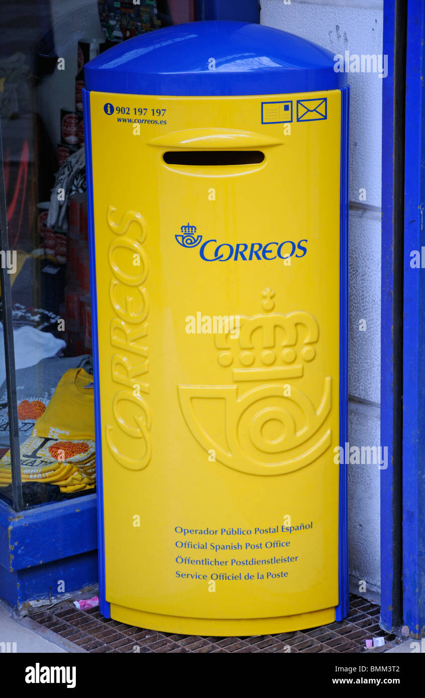 Madrid, Spain. Post box Stock Photo - Alamy