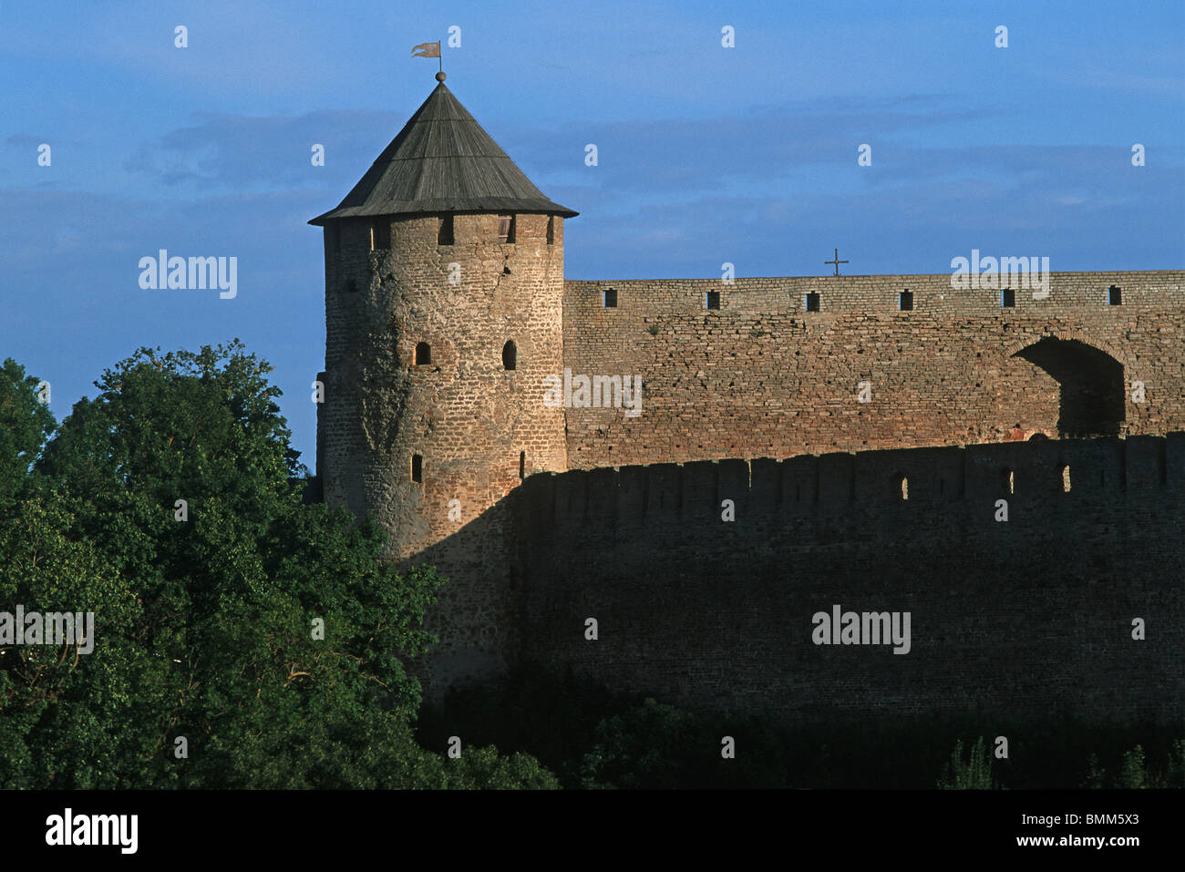 Estonia,Russia,Narva,Ivangorod fortress,Narva River Stock Photo - Alamy