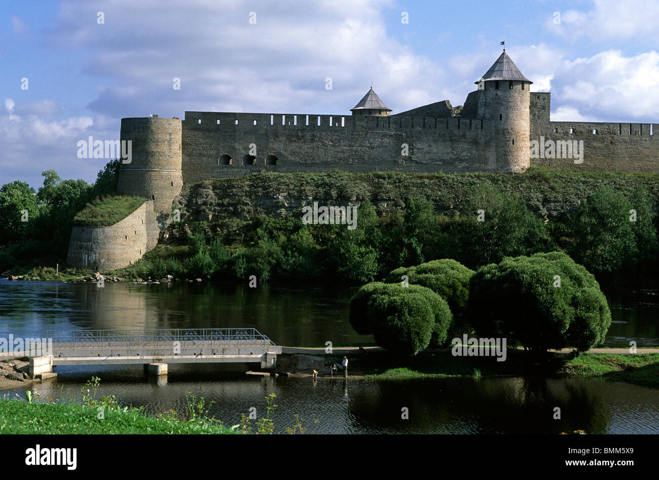 Estonia,Russia,Narva,Ivangorod fortress,Narva River Stock Photo - Alamy