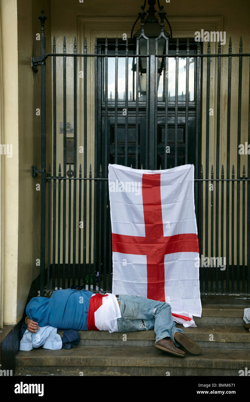 Homeless england football fan hi-res stock photography and images - Alamy