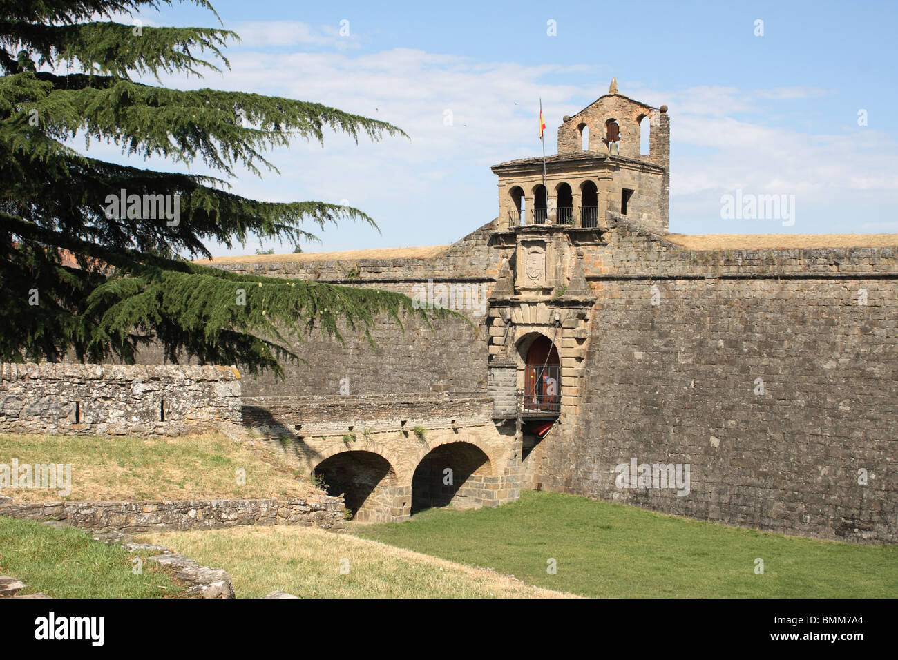 Bridge and gateway to Jaca Citadel, Jaca, Pyrenees, Aragon, Spain ...