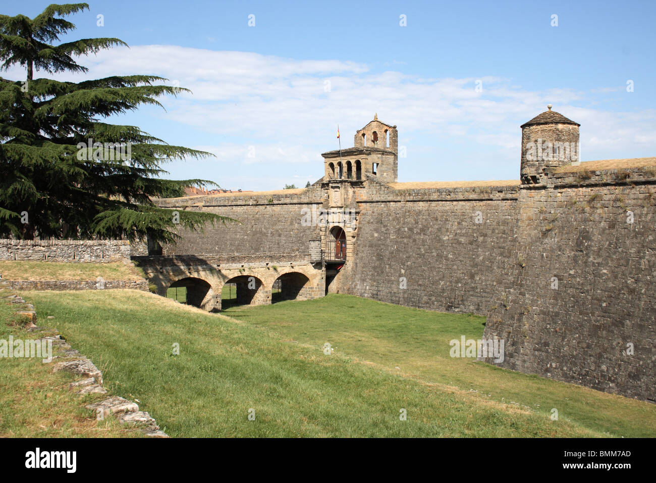 Bridge and gateway to Jaca Citadel, Jaca, Pyrenees, Aragon, Spain ...