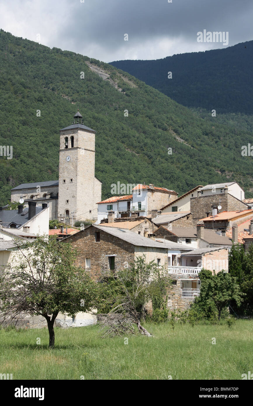 Biescas village hi-res stock photography and images - Alamy